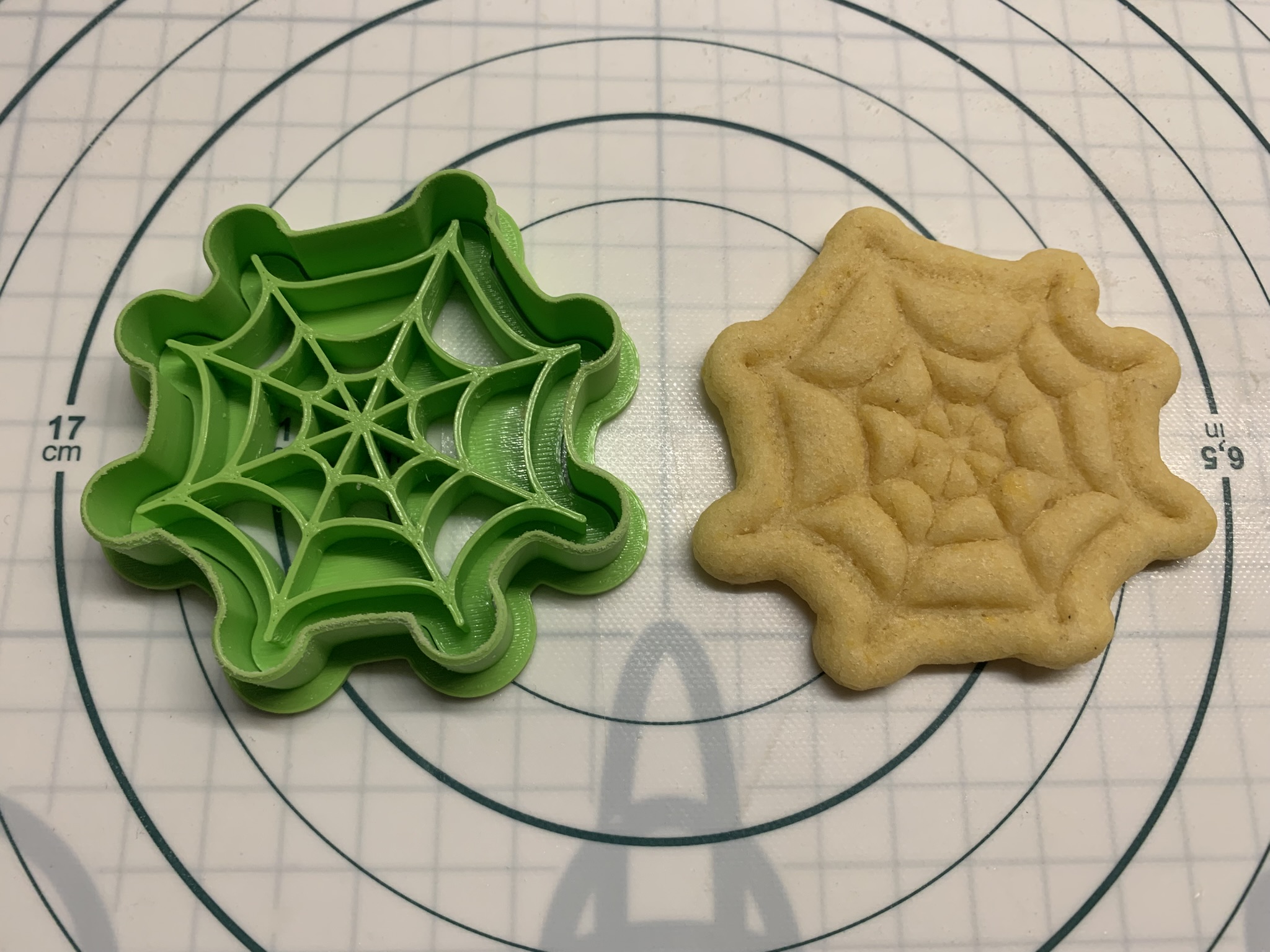 Cobweb cookie cutter by Coarse | Download free STL model | Printables.com