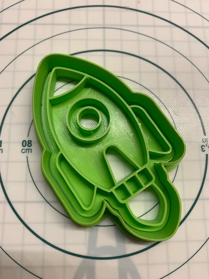 Spaceship cookie cutter by Coarse | Download free STL model ...