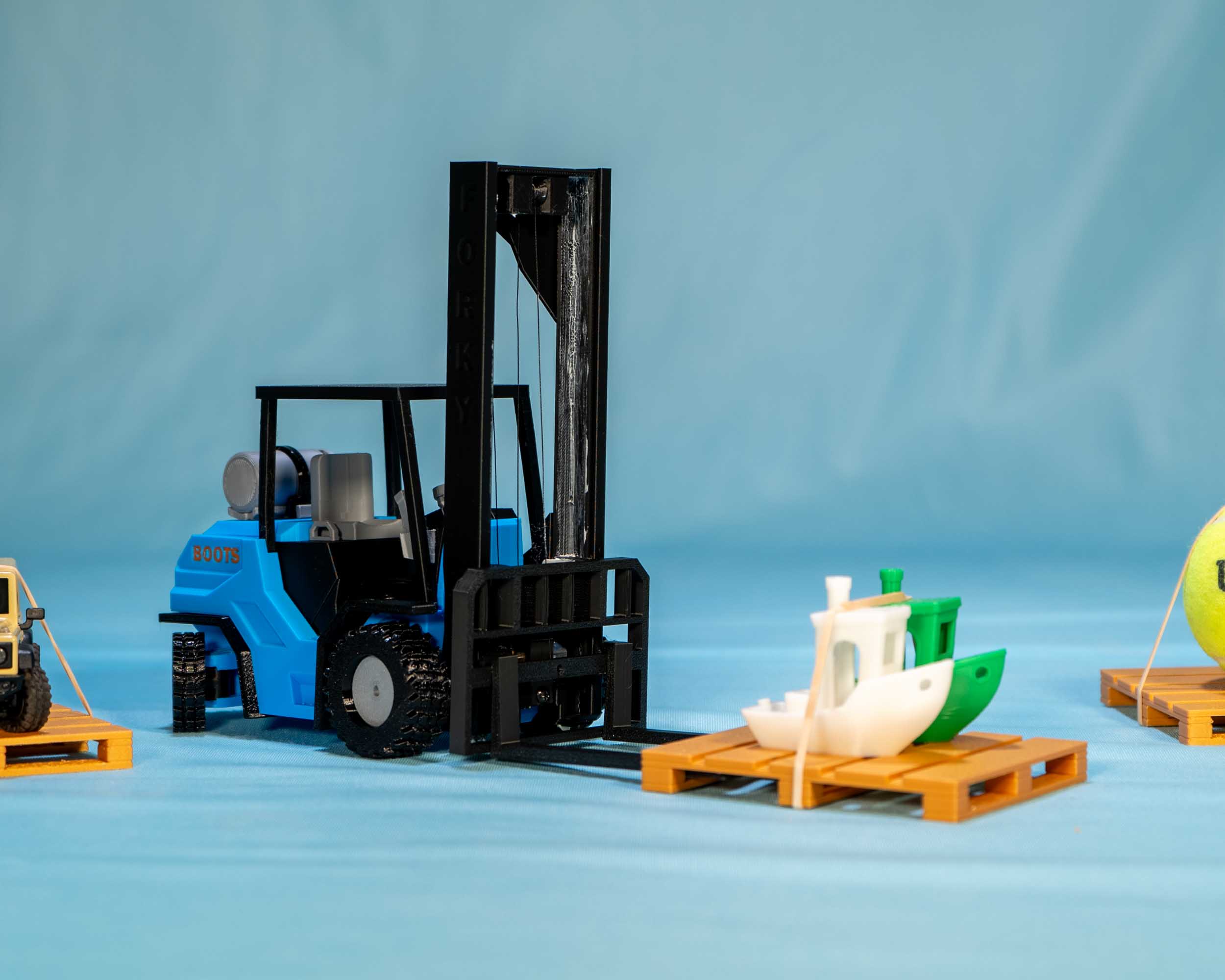 3D Printed RC Forklift - DIY by ProfessorBoots | Download free STL ...