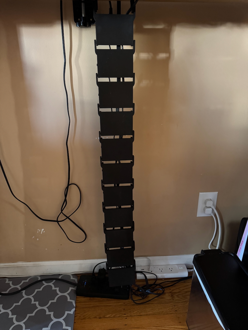 Standing Desk Cable Chain with Mounting Brackets (incl Multiboard!) by ...