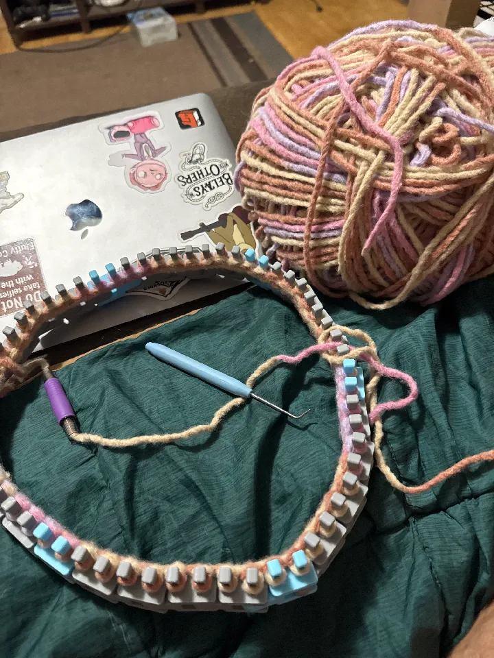 Knitting Loom: Snap-Fit with Row Counter by VladTheInhaler | Download ...