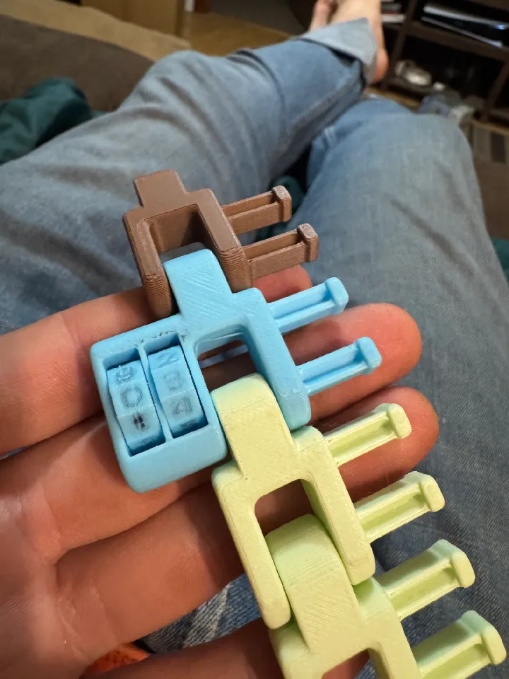 Knitting Loom: Snap-Fit with Row Counter by VladTheInhaler | Download ...