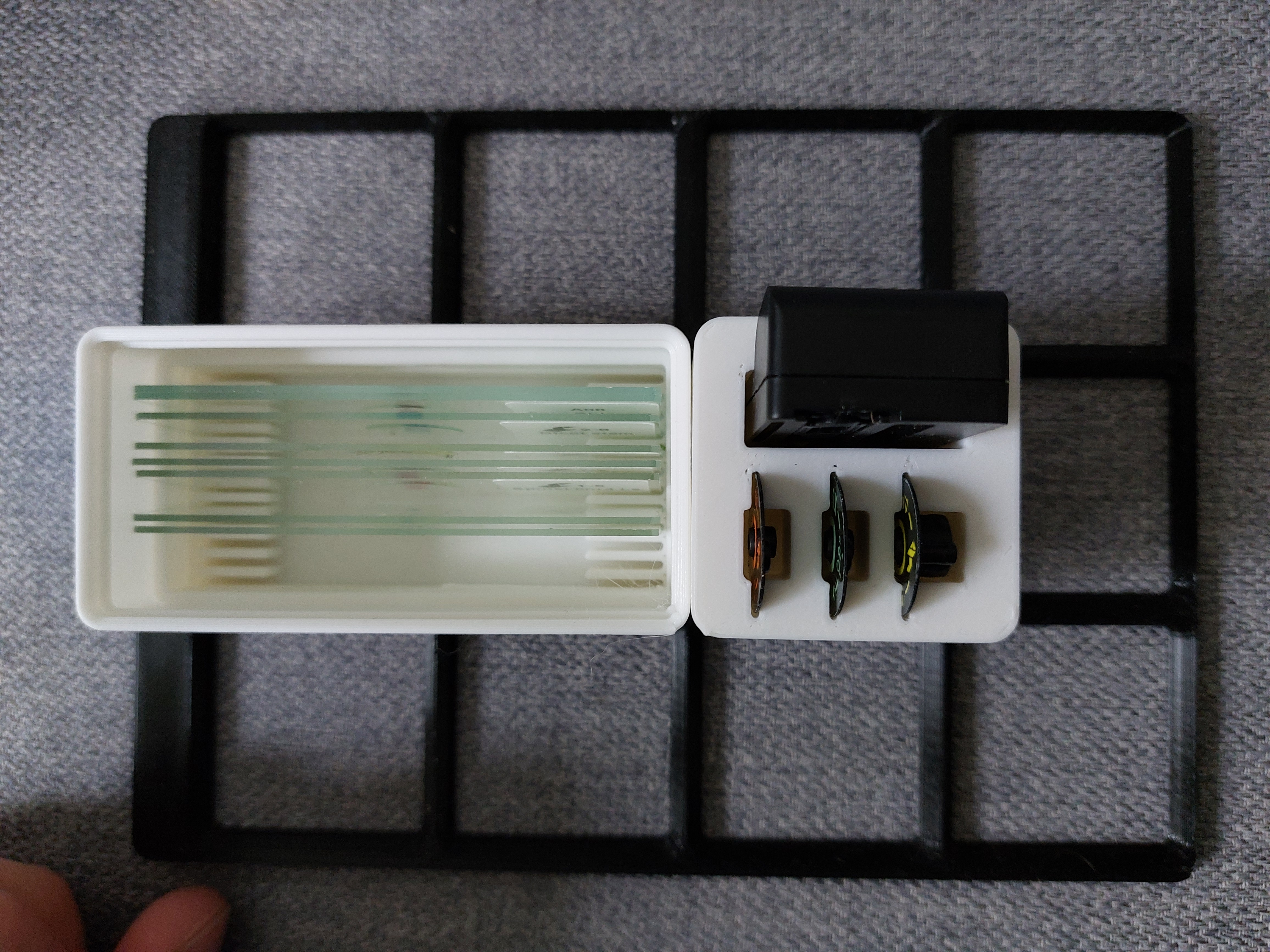 Microscope accesories storage – gridfinity based and at classroom scale ...
