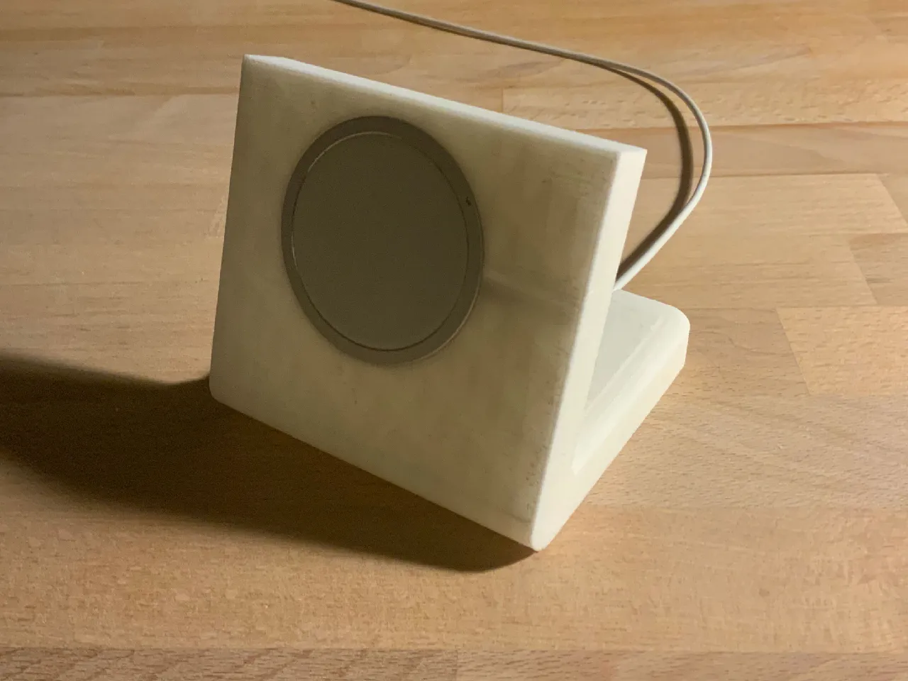 iPhone Magnetic Charging Dock by dsw73 | Download free STL model ...
