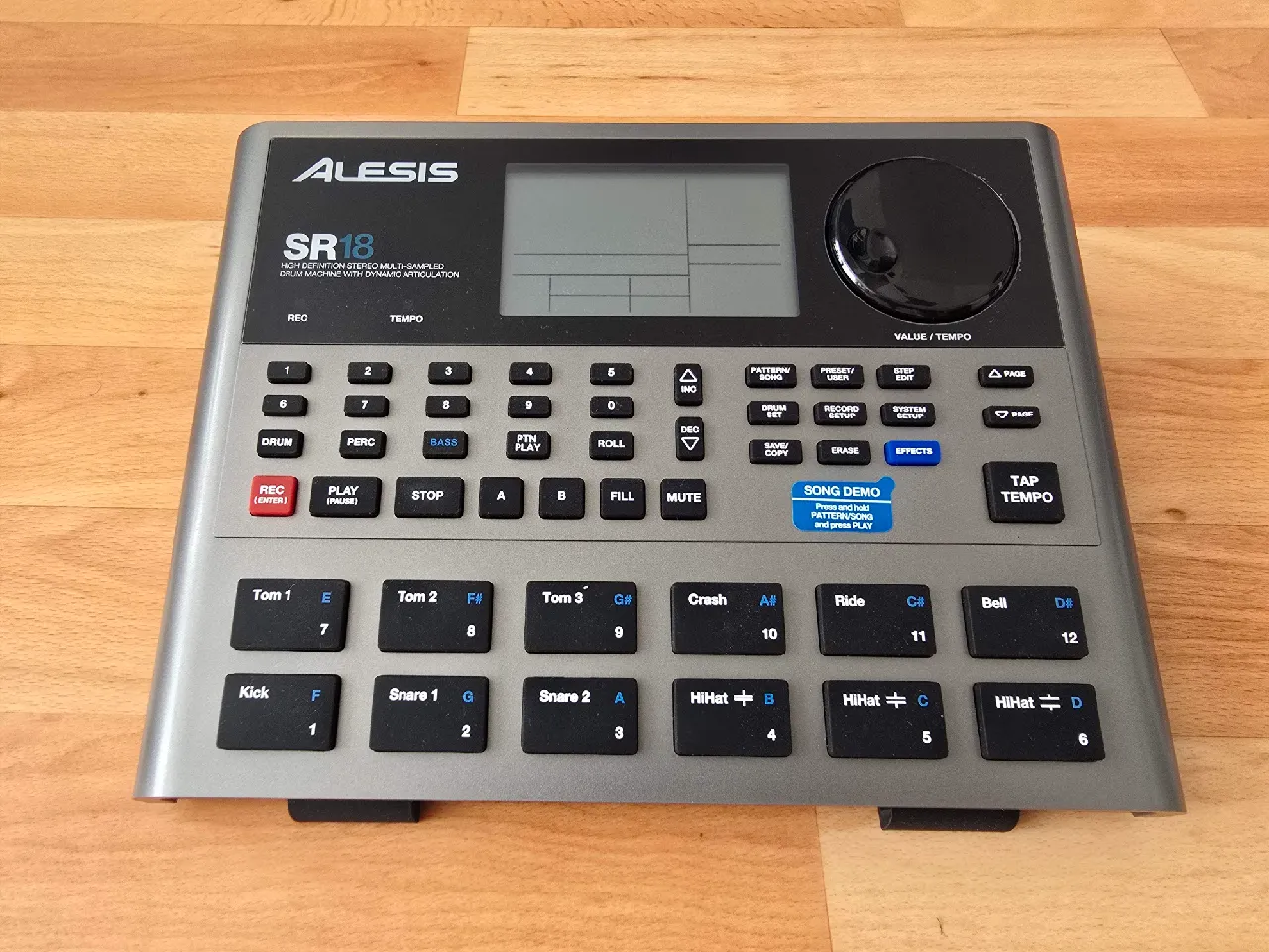 Alesis SR18 stand by tomaskouril | Download free STL model | Printables.com