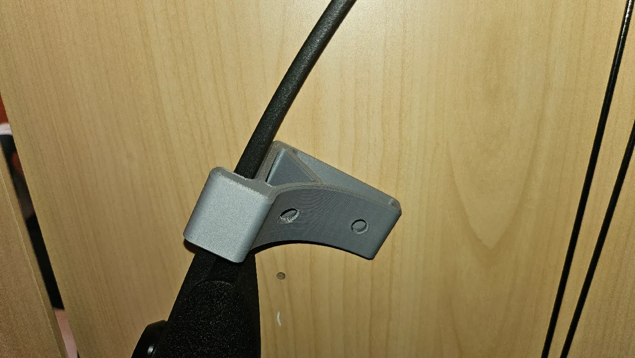 Simple Compound Bow and Arrow Wall Mount by CervoAutistico | Download ...