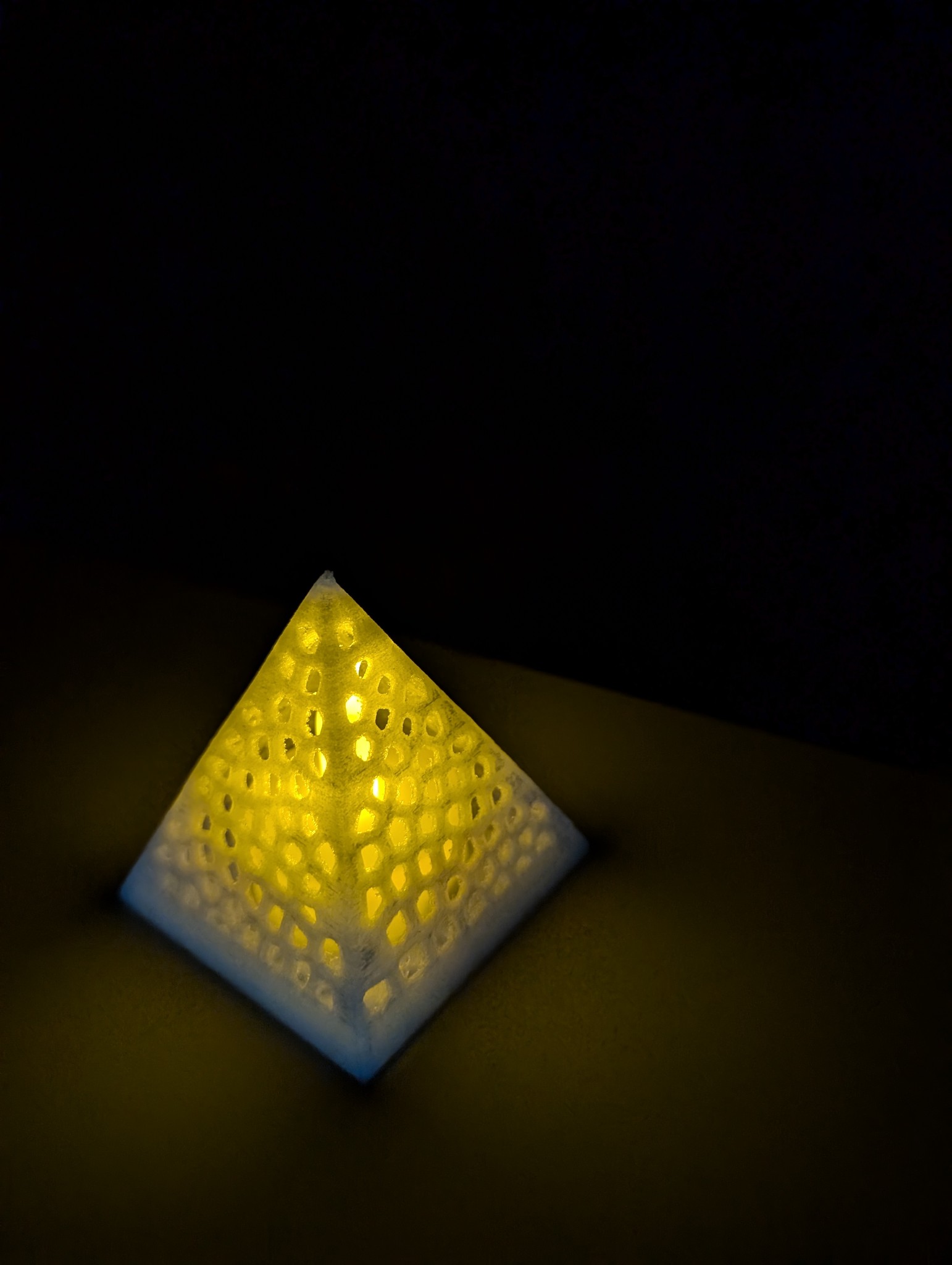 Voronoi Tea Light Pyramid by twalker2k | Download free STL model ...
