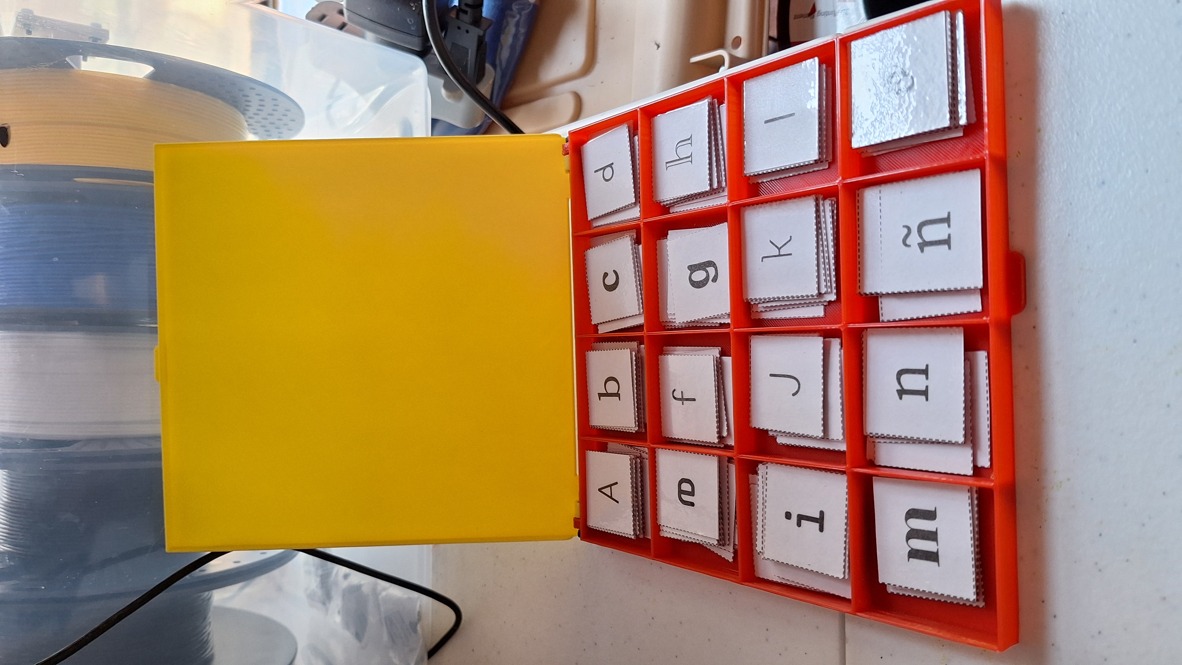 Small Flat box 4x4 by jlovega | Download free STL model | Printables.com