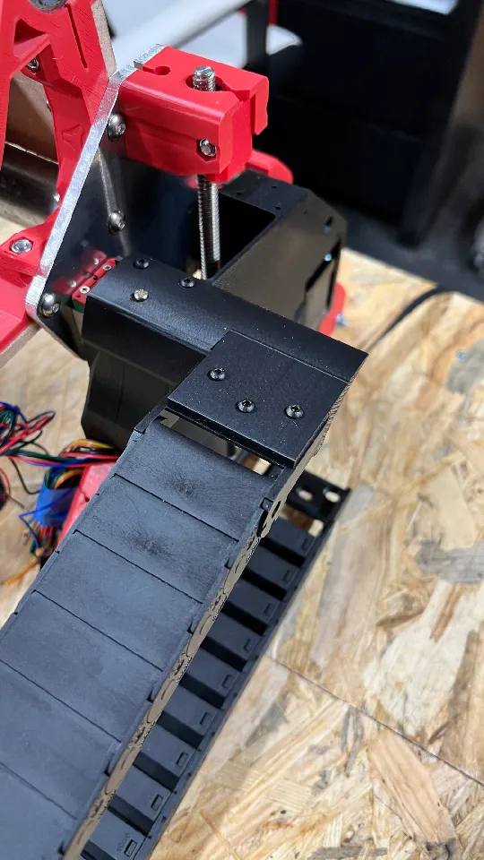 Lowrider 4 CNC Y axis drag chain mount by Alan Lowery | Download free ...