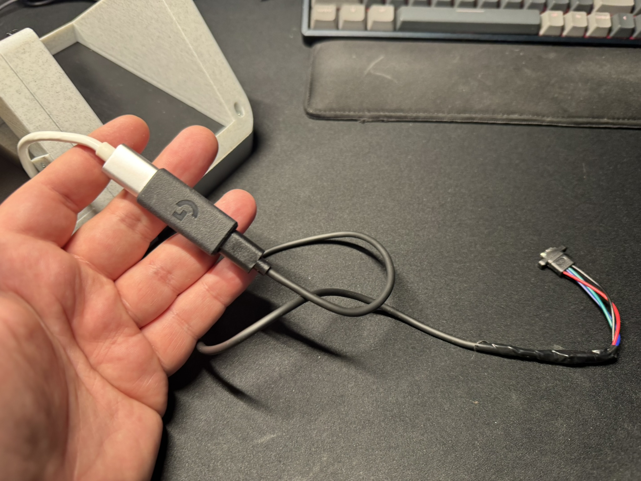 PC Panel Pro stand with integrated USB by BUFU | Download free STL ...