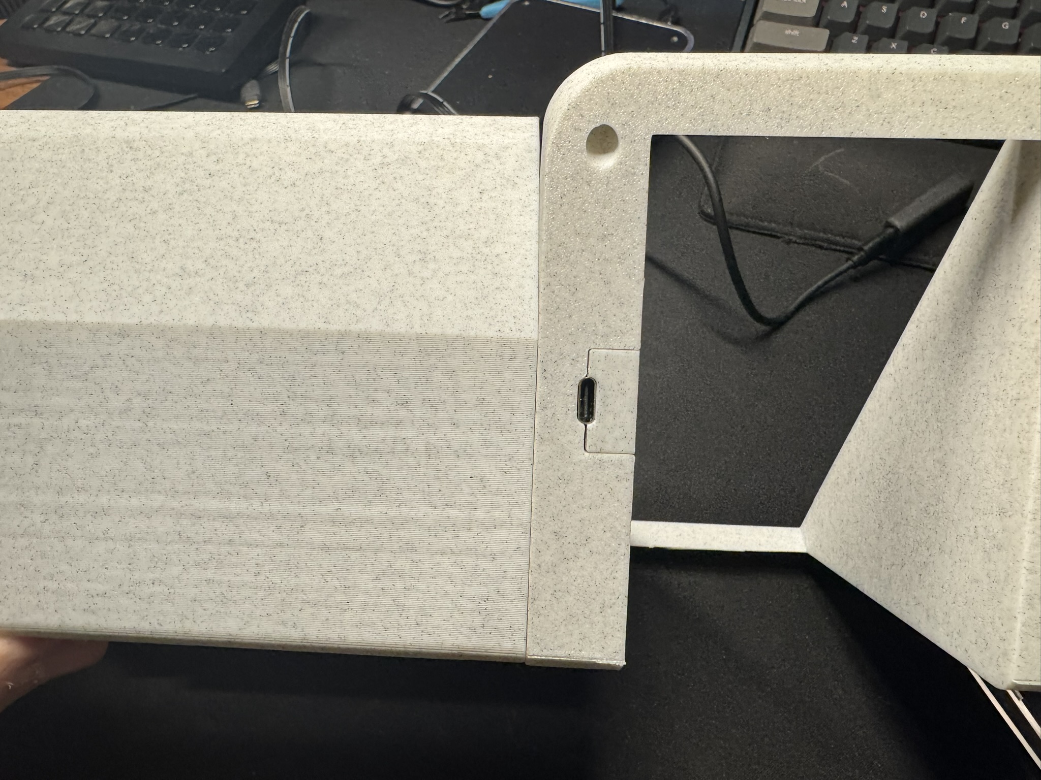 PC Panel Pro stand with integrated USB by BUFU | Download free STL ...