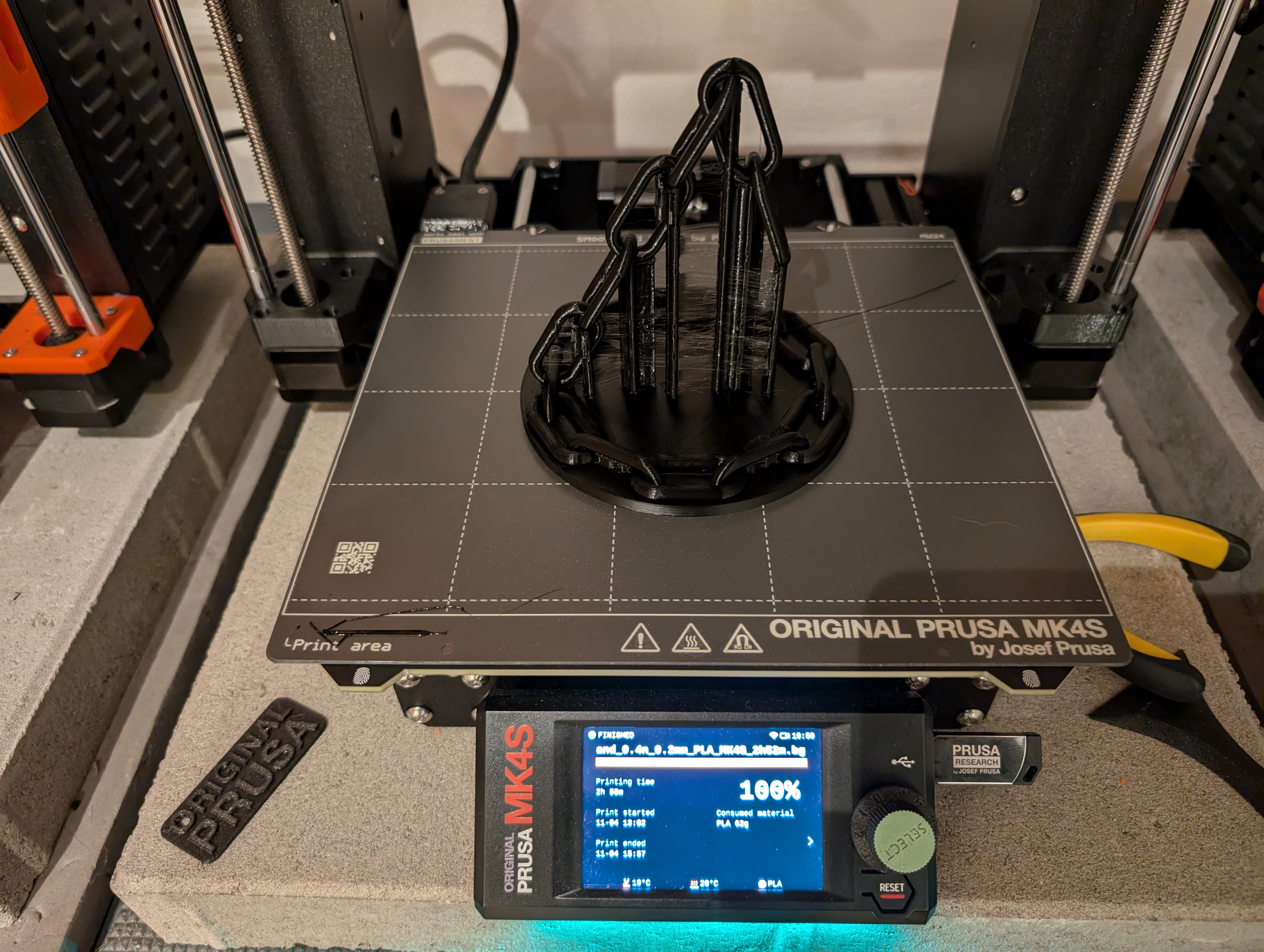 A Chain Reaction Trophy by gillis | Download free STL model ...