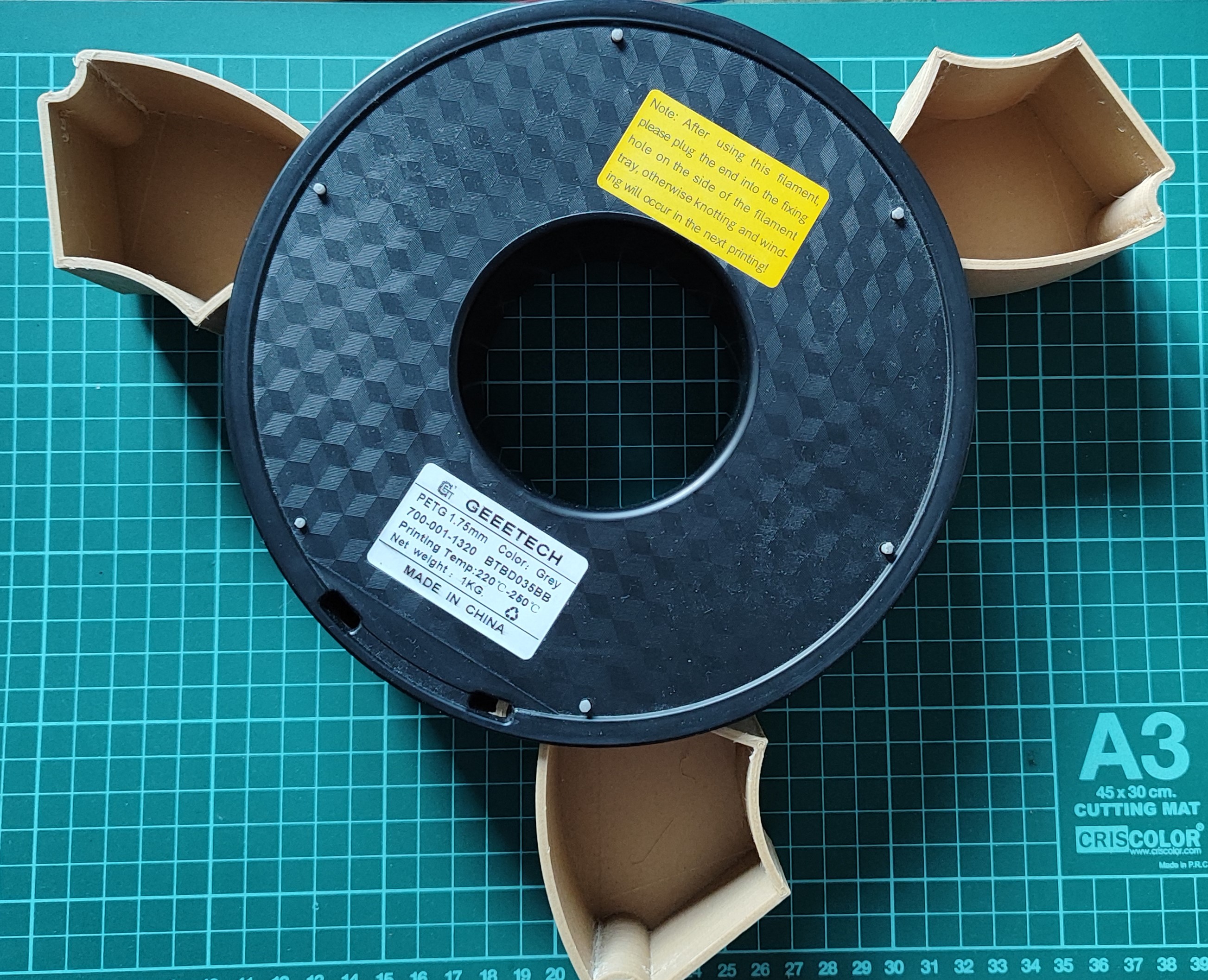 Stackable and Rotating Spool Drawer da MazzPrint | Scarica il modello ...