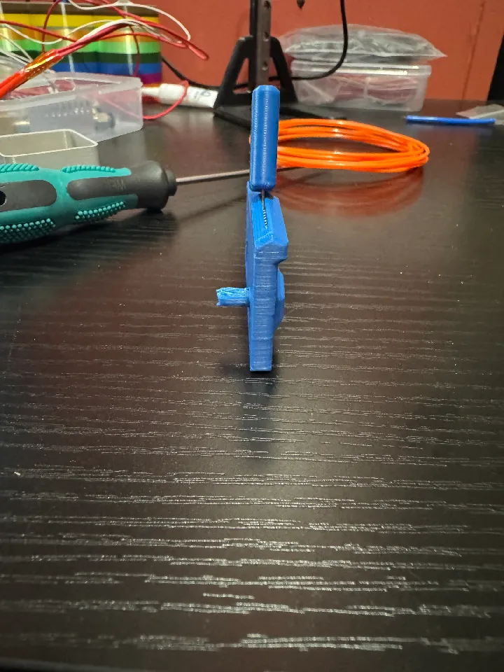 Qidi Q1 Pro Filament Cutter 2 by Jeffery Strahan | Download free STL ...