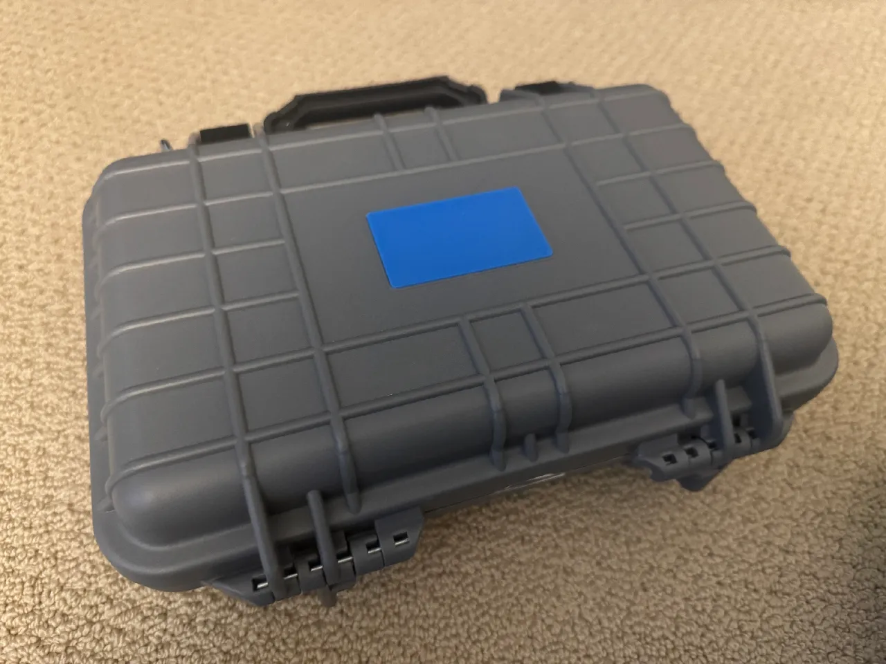 Name tag for the FLISSA 11.6 inch case by Benjamin Faershtein ...