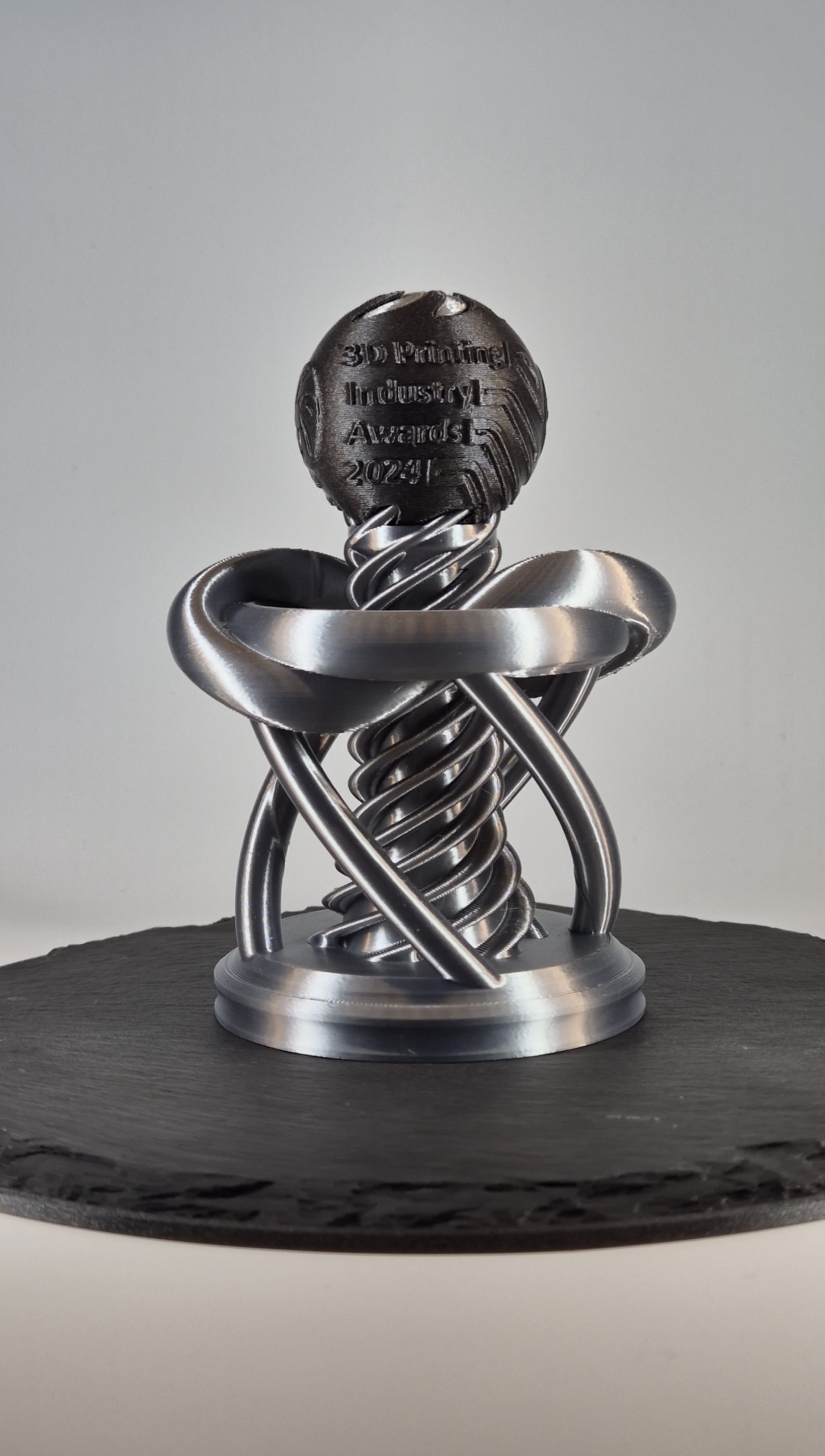 Spiral Fidget Trophy 2024 par M.O. | Téléchargez gratuitement un modèle ...