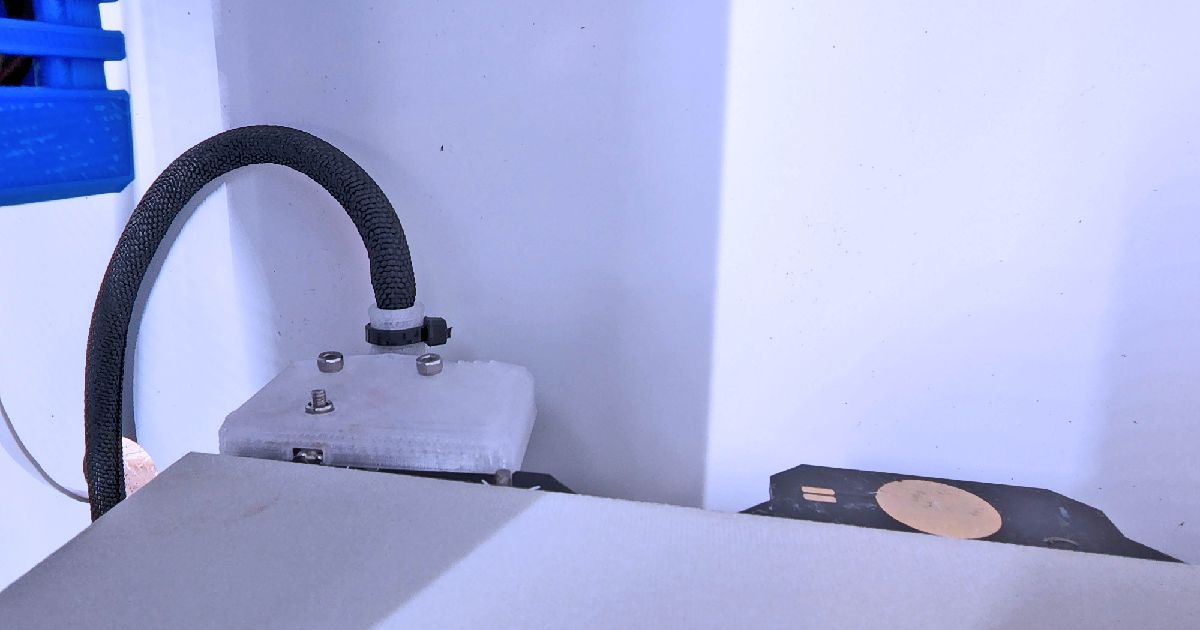 Pulse XE heatbed 90° strain relief by Michael Hathaway | Download free ...