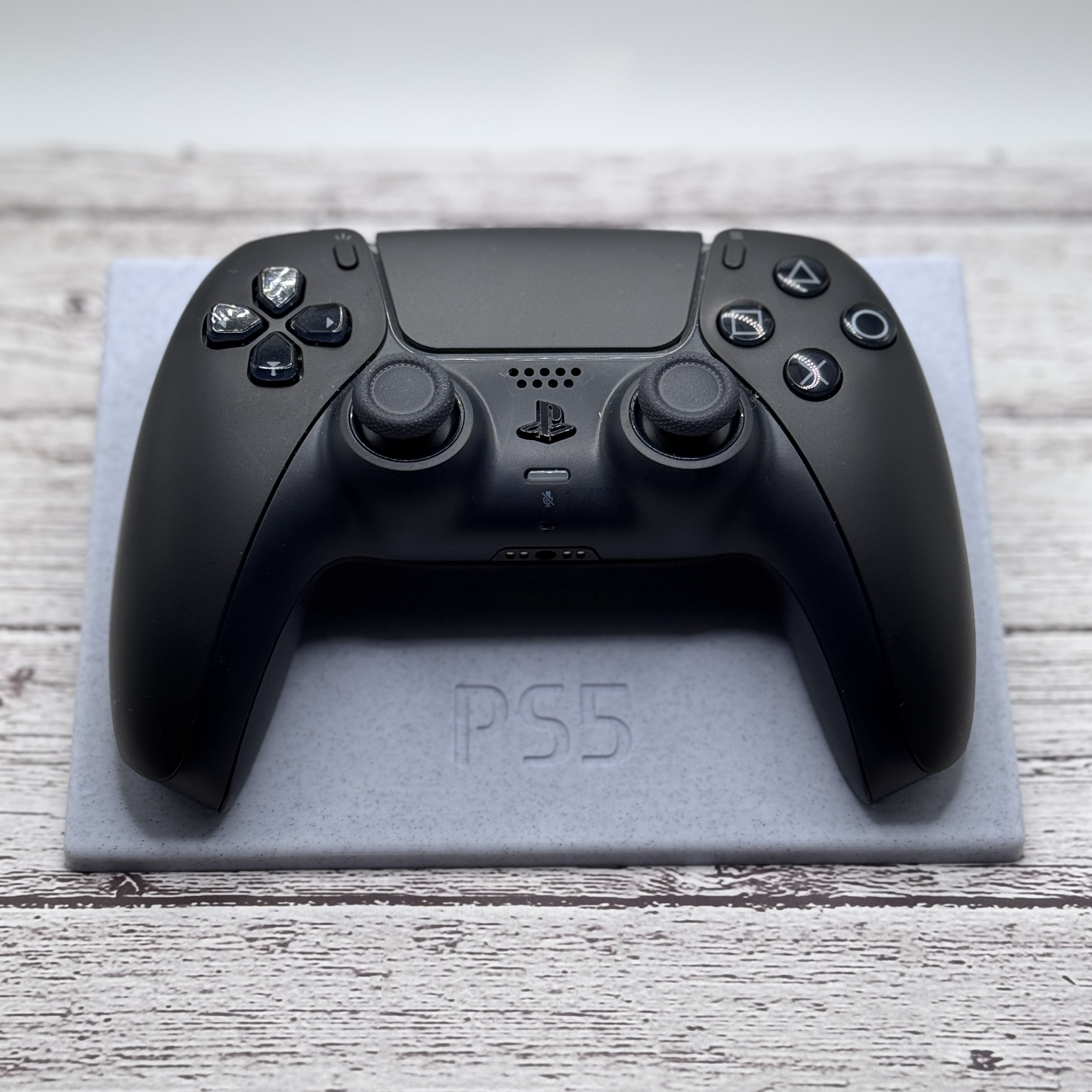 PS5 Dualsense Controller Stand by Noob3dPrinting | Printables Store