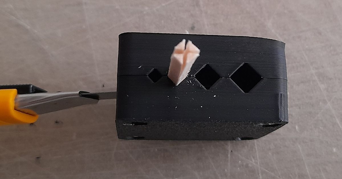 Triangular strip cutter by Jiří Šmíd | Download free STL model ...