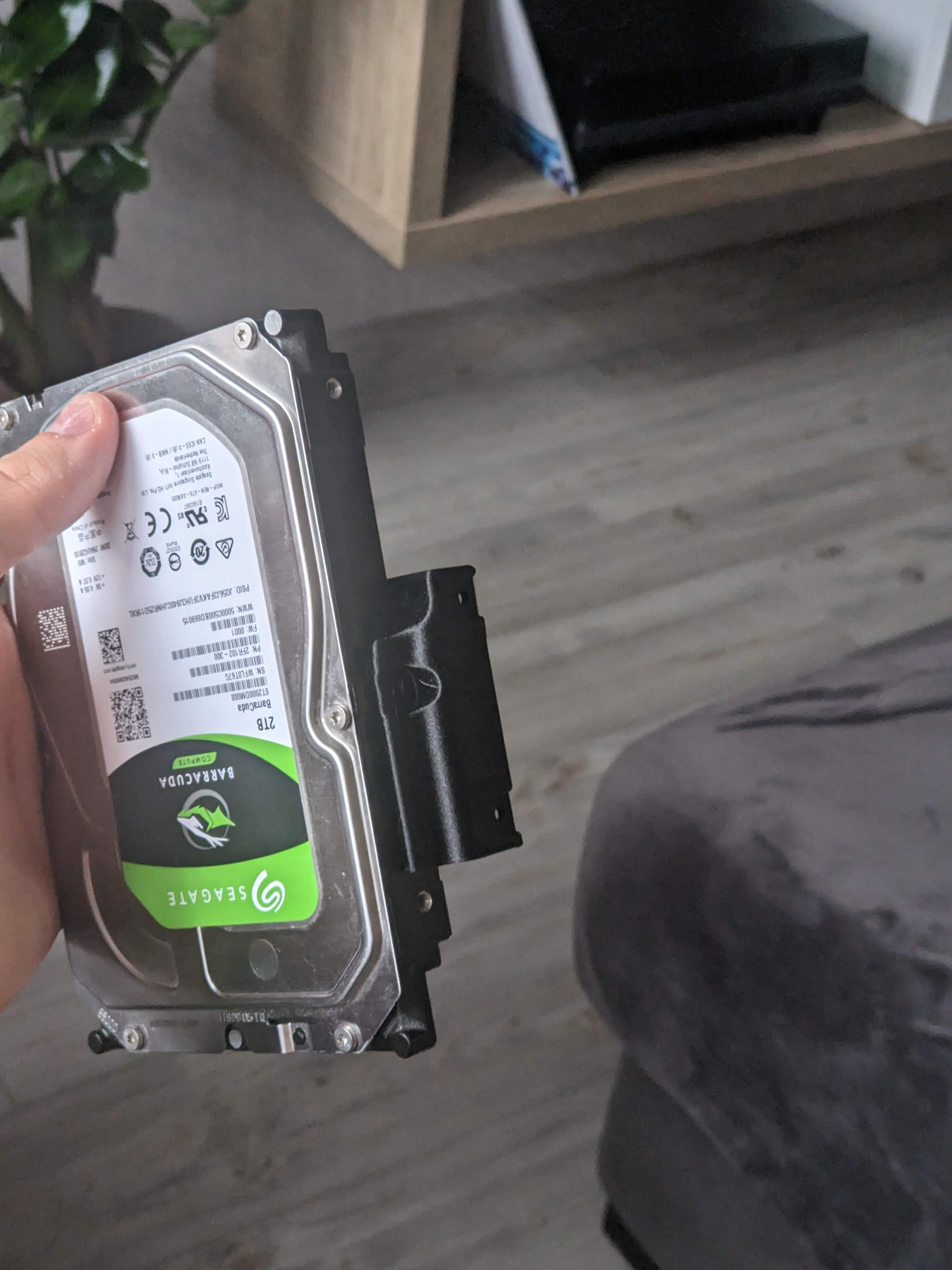 Cougar QBX vertical 3.5 HDD mount by Cheeseburgerock | Download free ...