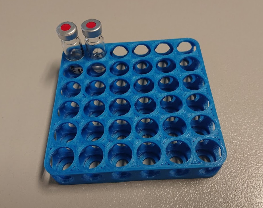 Configurable rack for HPLC and other vials by Dale | Download free STL ...