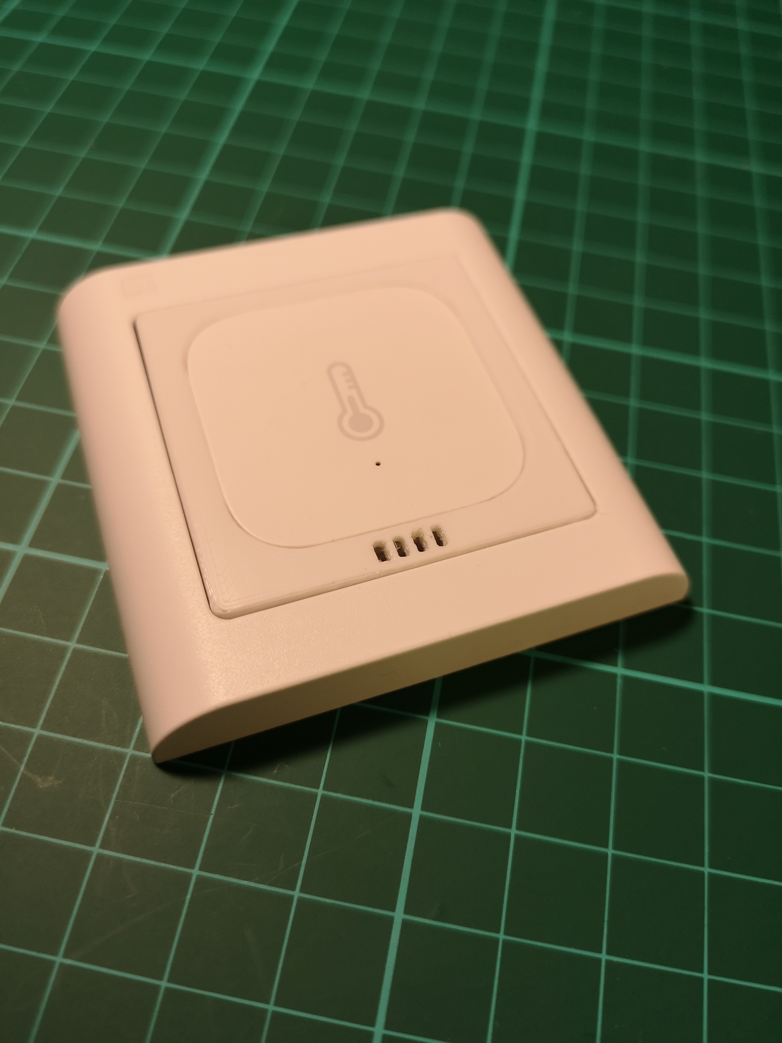 Fuga Adapter for Aqara Sensor by Ronnikn | Download free STL model ...