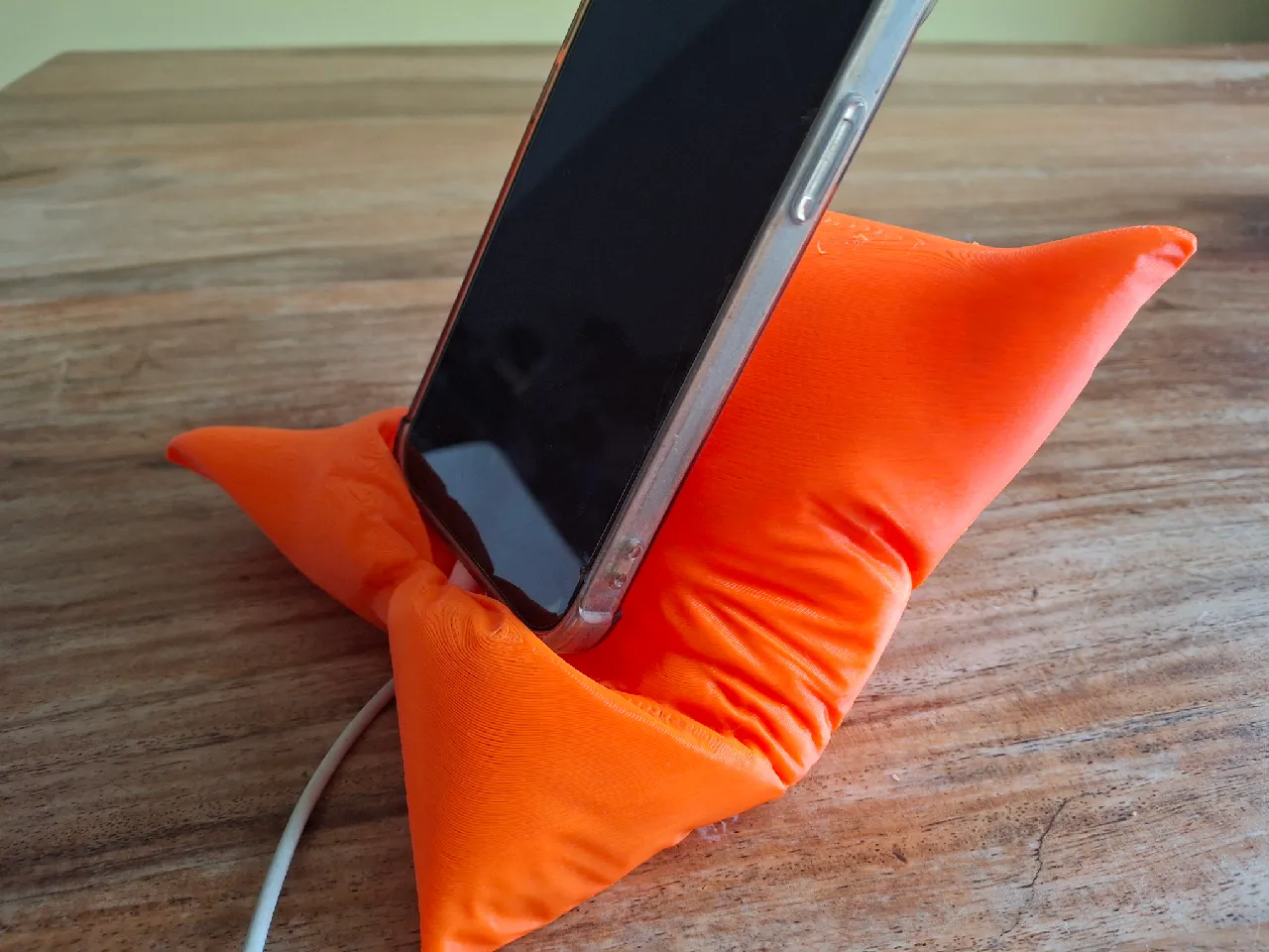 Phone stand: Pillow Phone stand by KingTut | Download free STL model ...