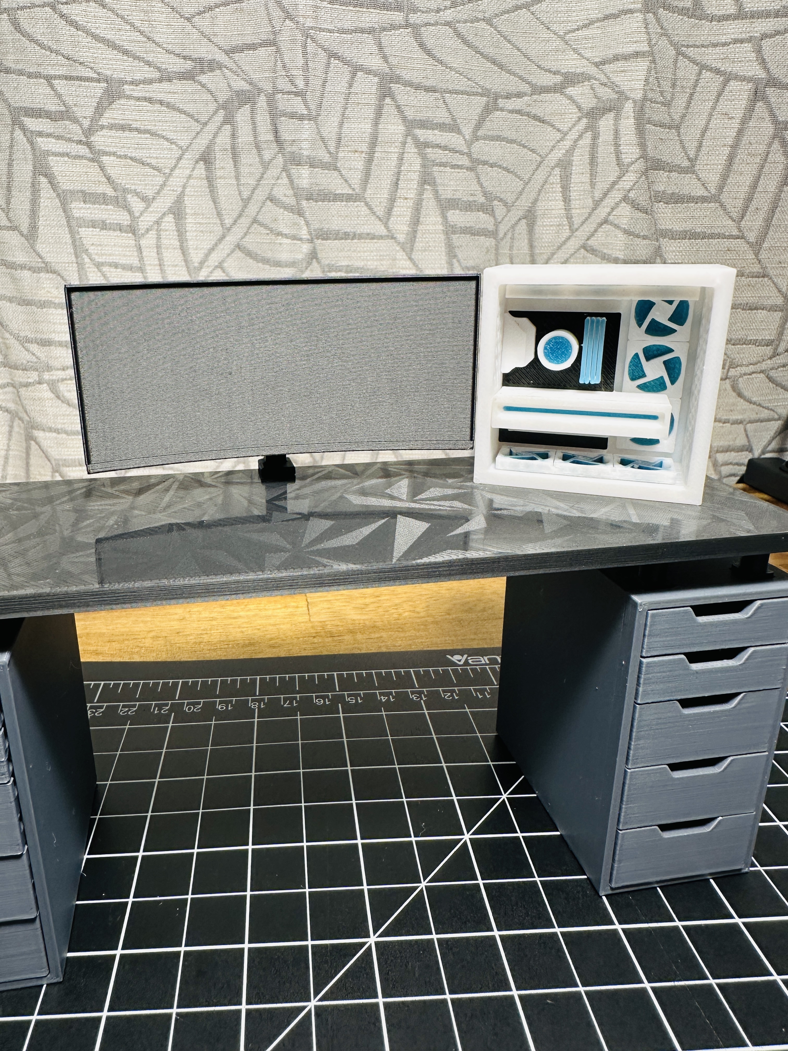 Mini Gaming PC and Monitor for Dummy 13 par SB Artisan Creations ...