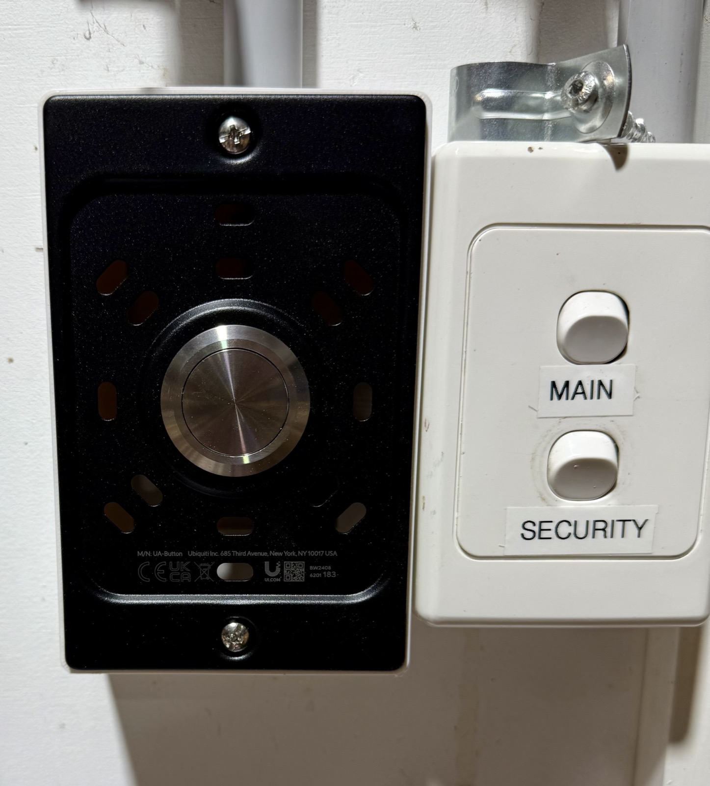 Unifi Access Button (UA-Button) Wall mount box by bernard.m | Download ...