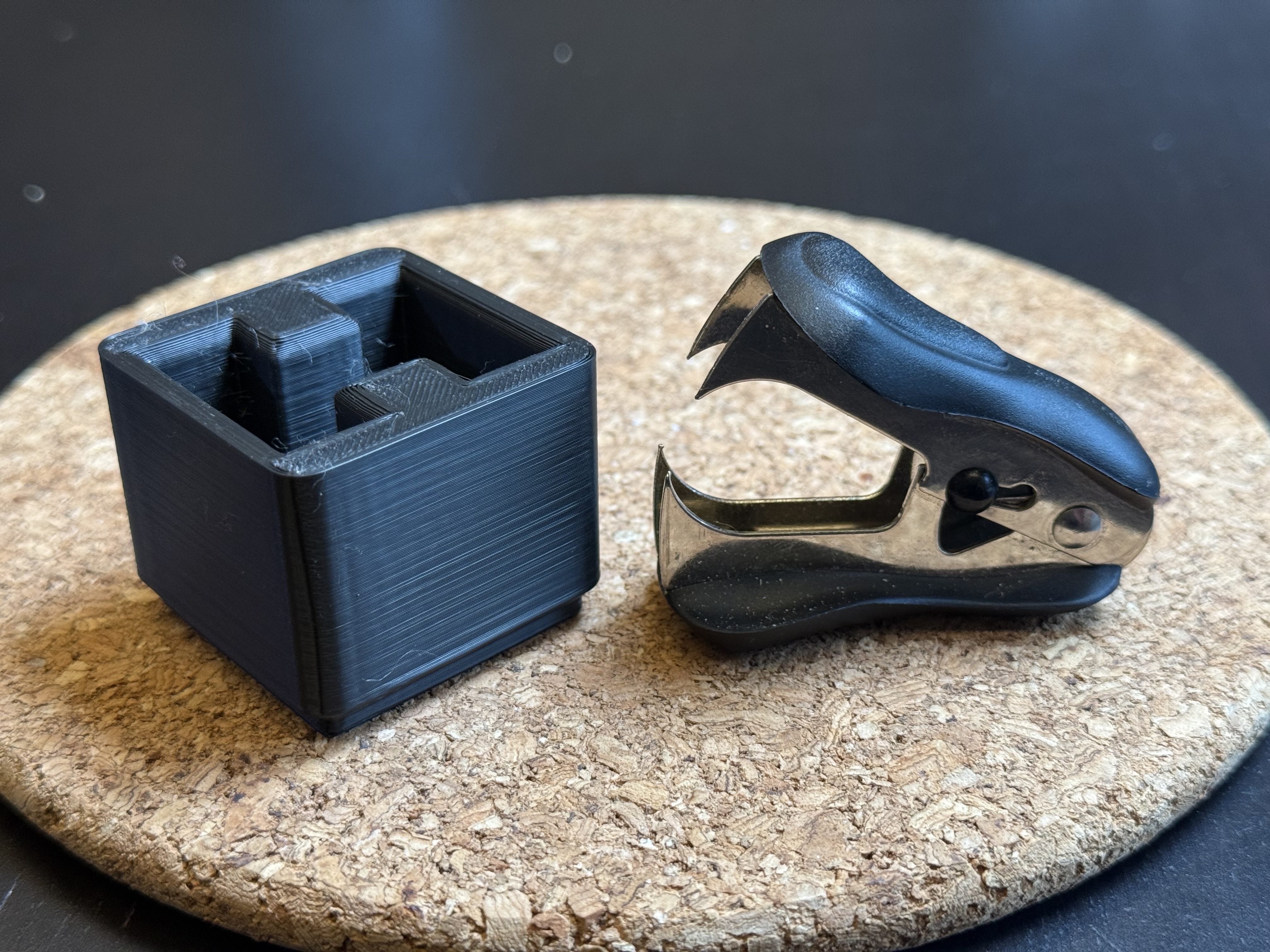 Gridfinity 1x1 Stapler Remover Bin by JoH | Download free STL model ...