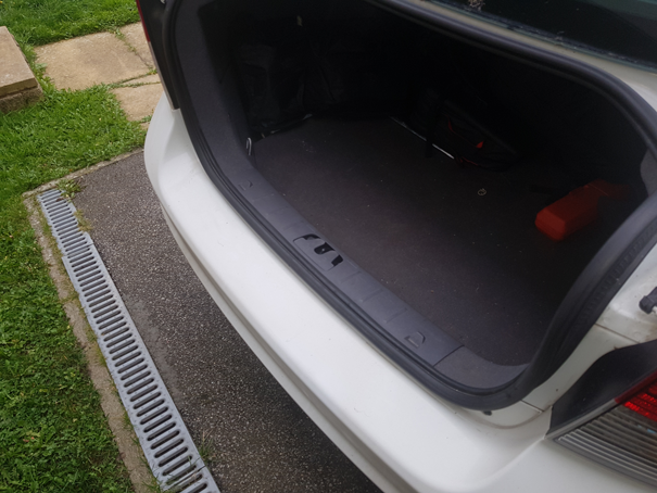 Volvo S40 V50 C30 Rear Boot Inner Landing Panel 9486870 Clip by Slegnor ...