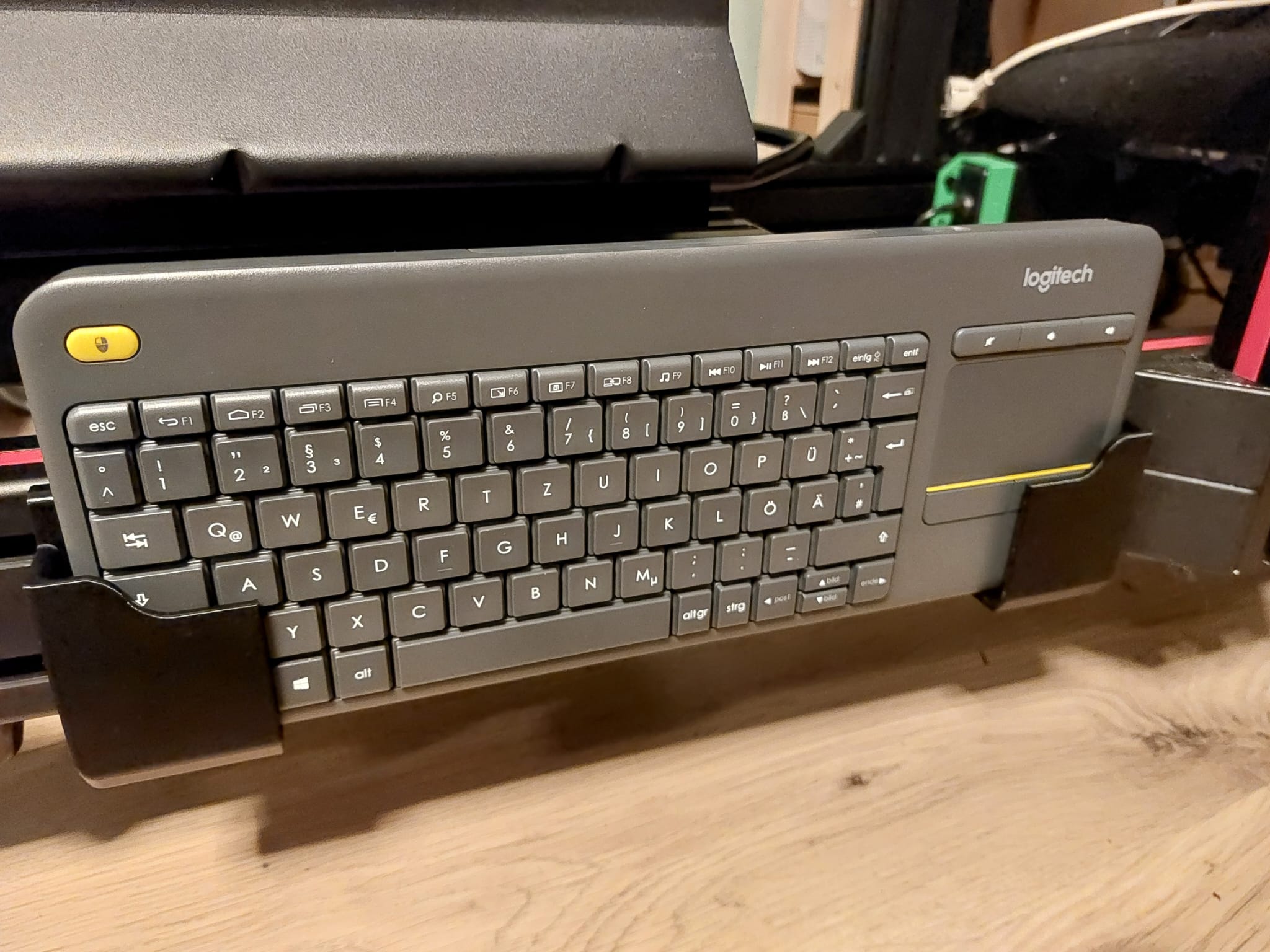 Logitech K400 Plus Sim Rig storage by Martin Hardi | Download free STL model | Printables.com