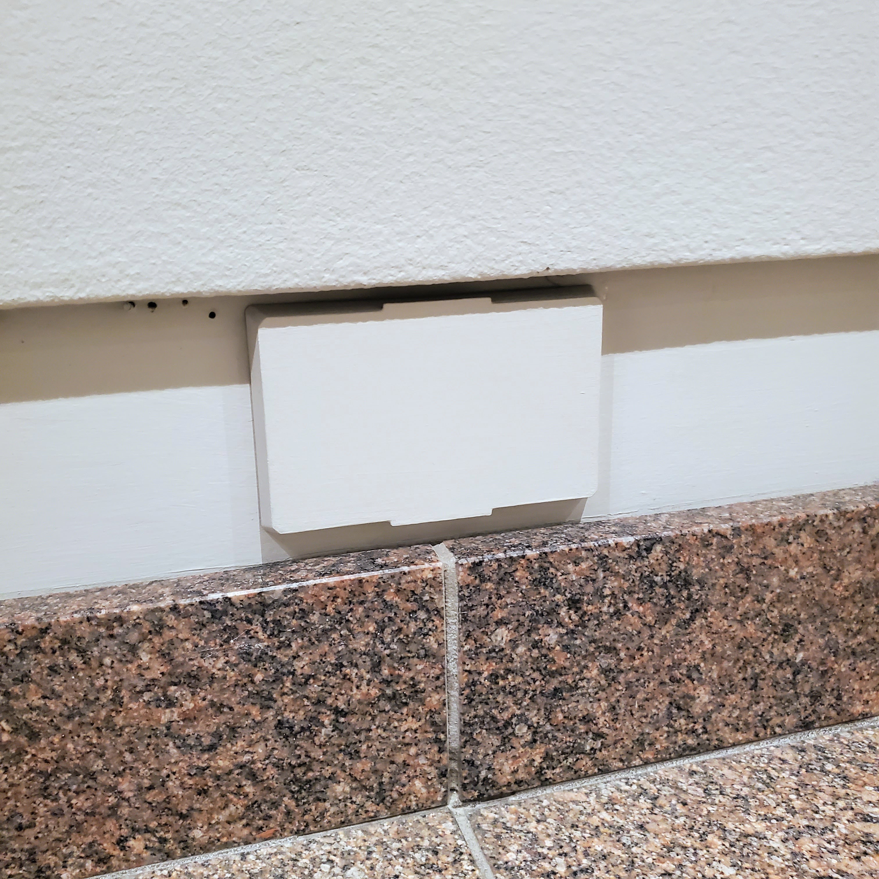 Magnetic Outlet Plate by Taylor | Download free STL model | Printables.com