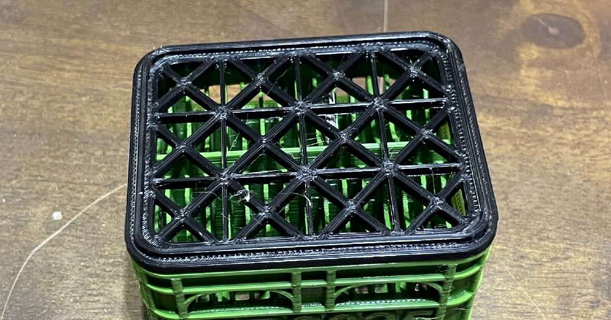 Stackable Lid for Stackable Battery Beer Crates by Lorinthu | Download ...