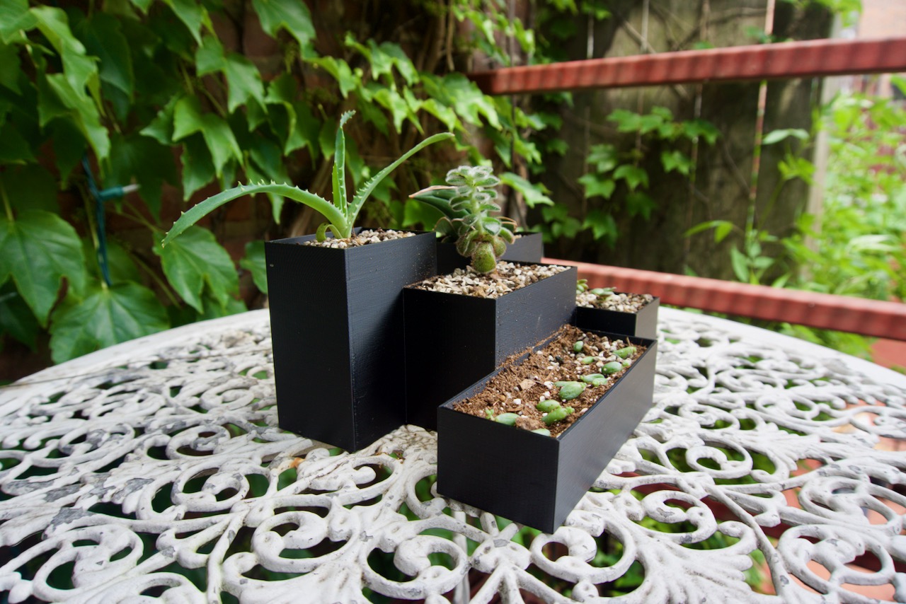 Staggered Planter (Holds 5 plants) by Dannyji00 | Download free STL ...