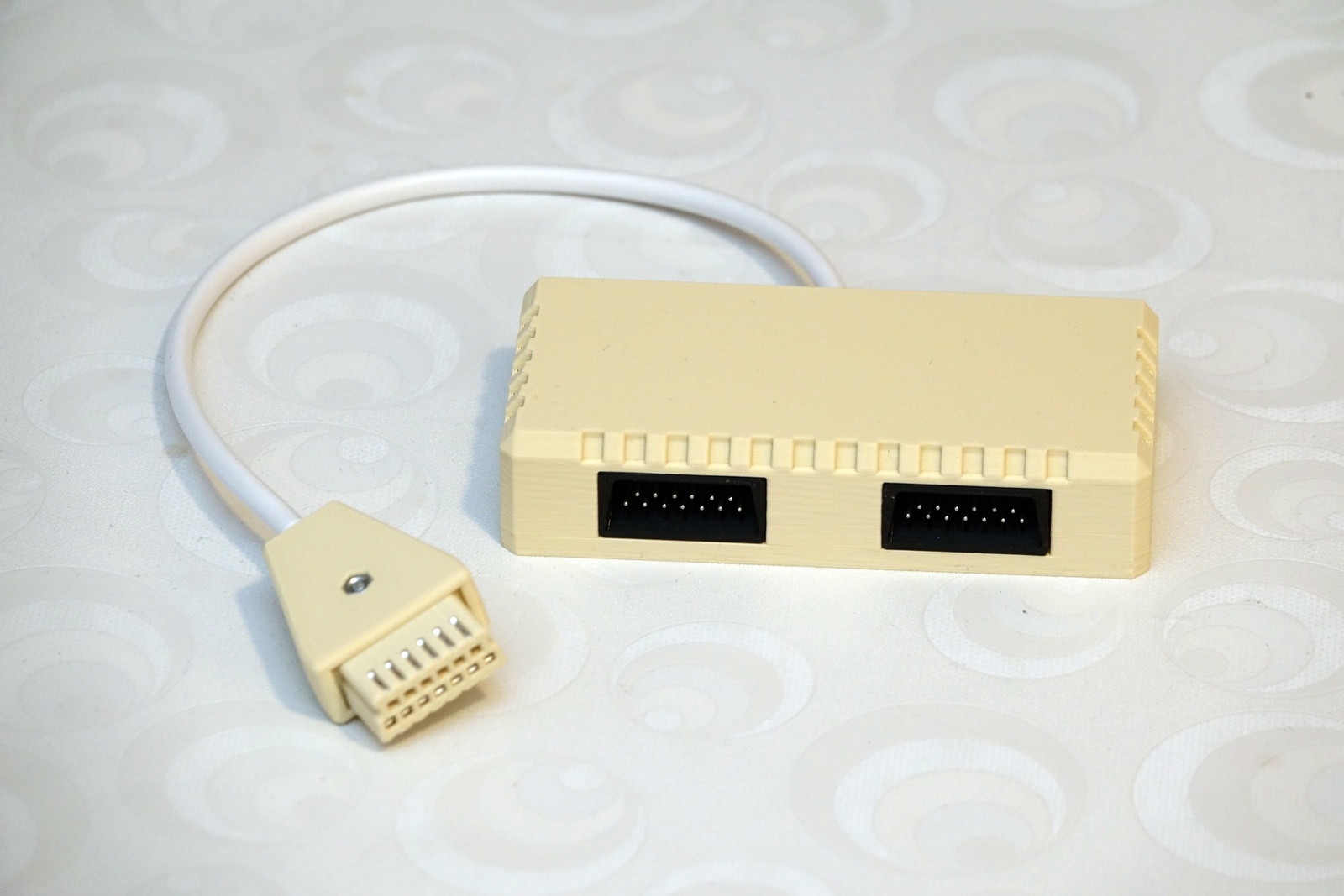Atari SIO Splitter by Skovik | Download free STL model | Printables.com