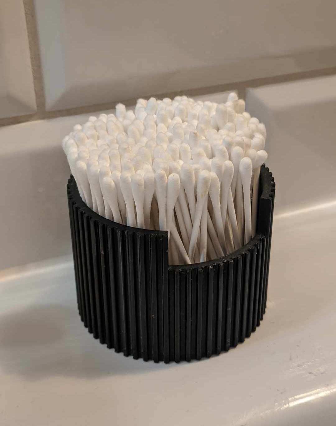 Modern Q-tip holder by Adamerio | Download free STL model | Printables.com