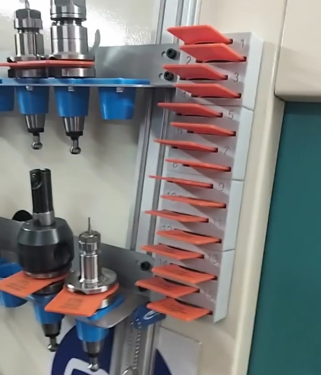 Bt30 Tool Tags and rack by Jamie Peacock | Download free STL model ...