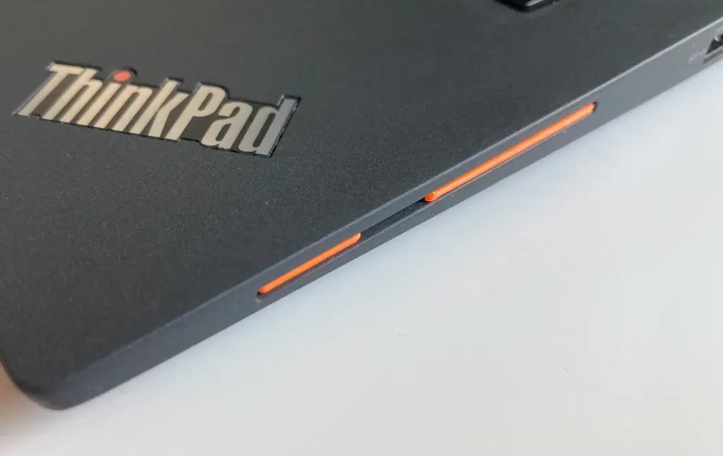 Thinkpad Smart Card SD card Holder by Puggy | Download free STL model ...