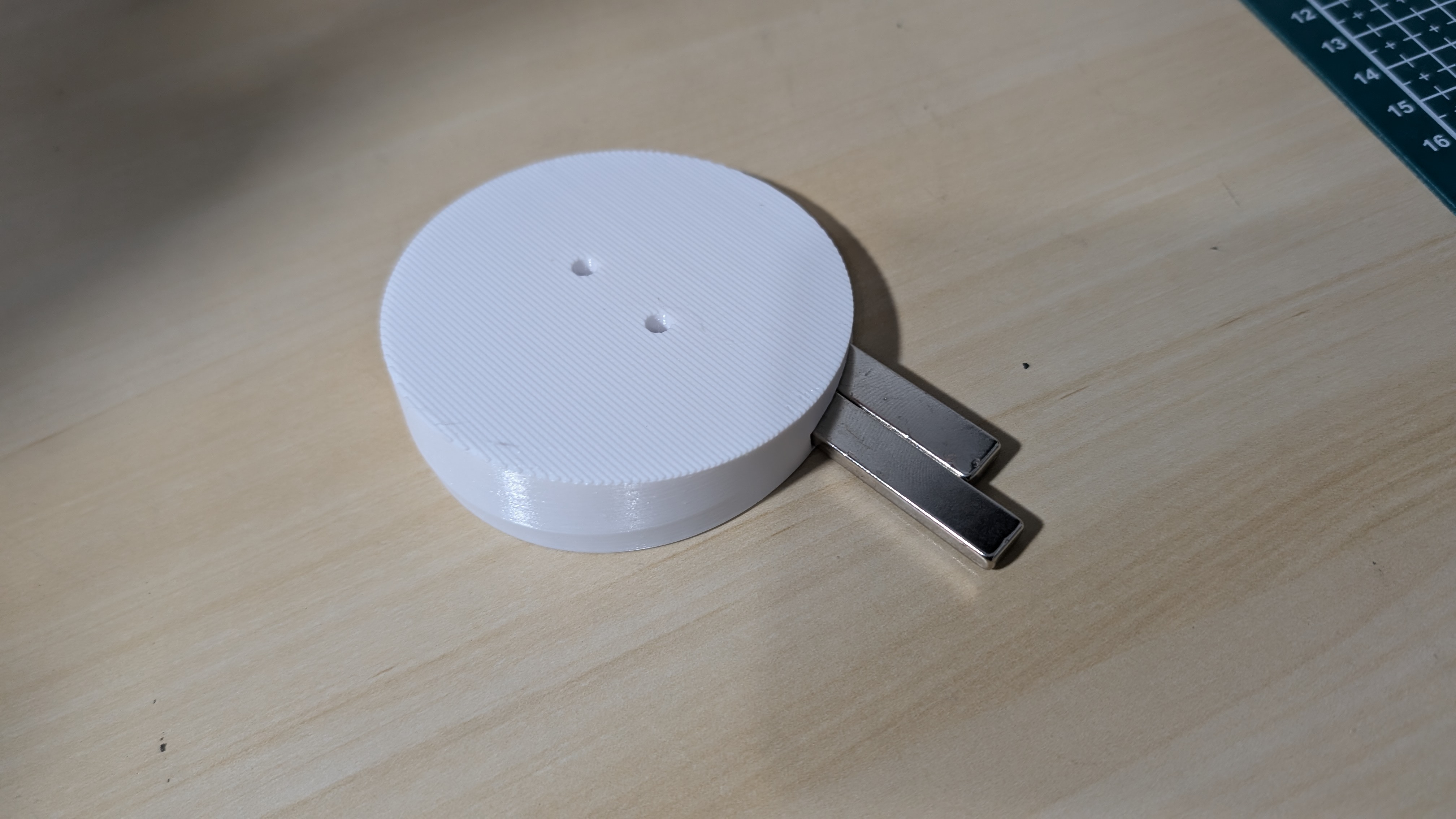 Reolink E1 mount - Magnet Wall and Table mount by edmar | Download free ...