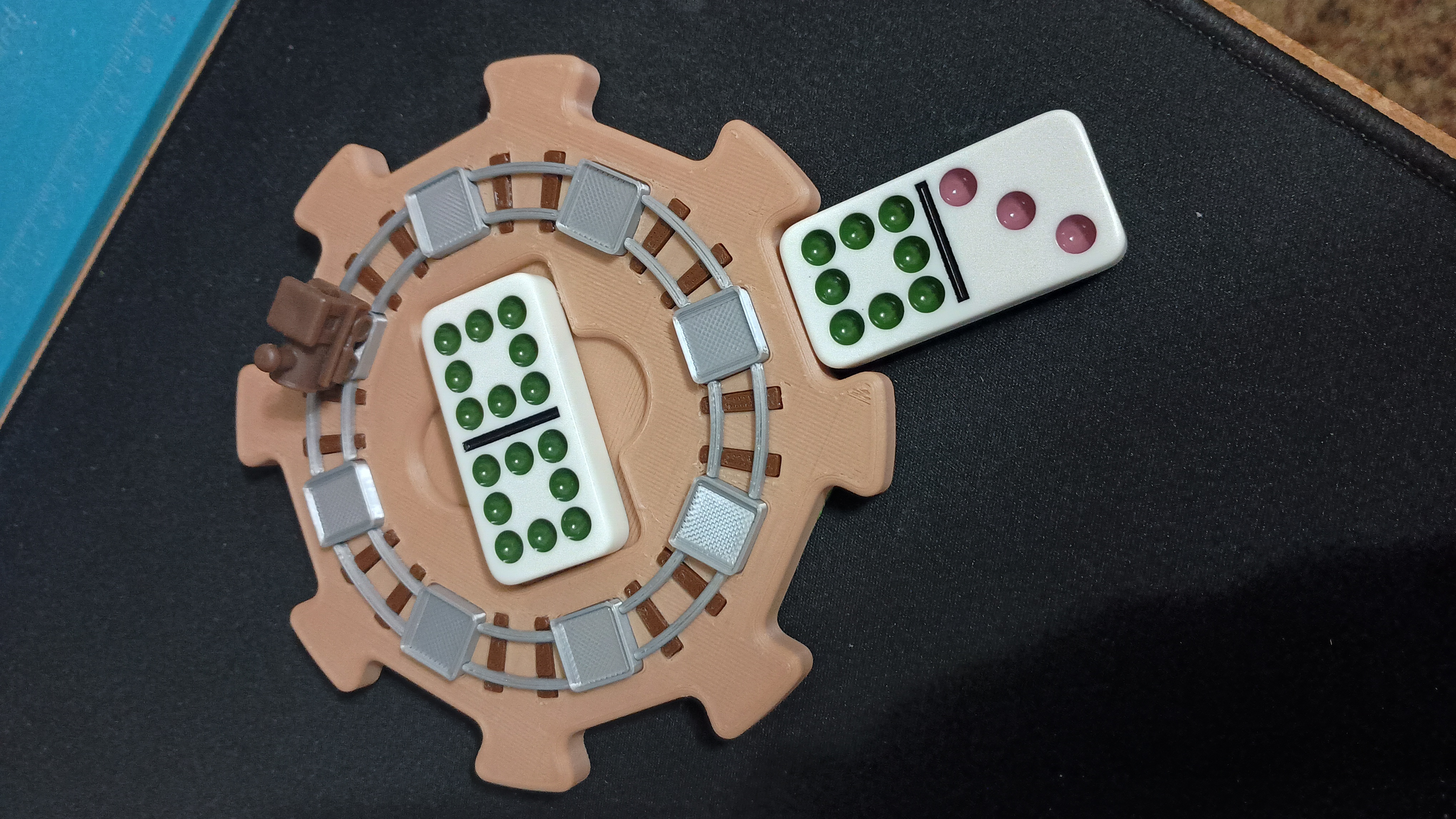 Mexican Train Dominos por johnmallen44 | Descargar modelo STL gratuito ...