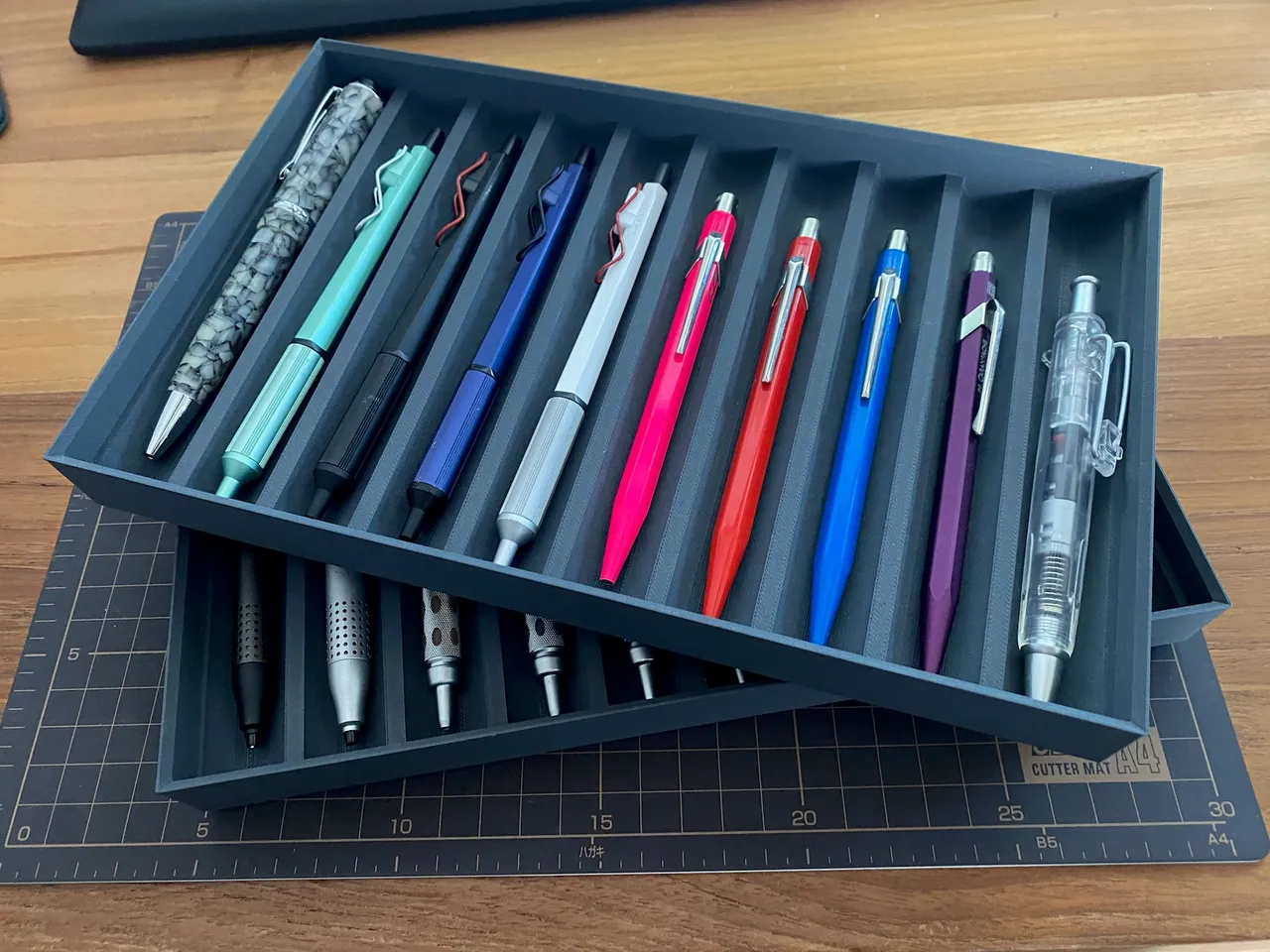 Stackable Pen/Pencil Tray by Wanderoff | Download free STL model ...