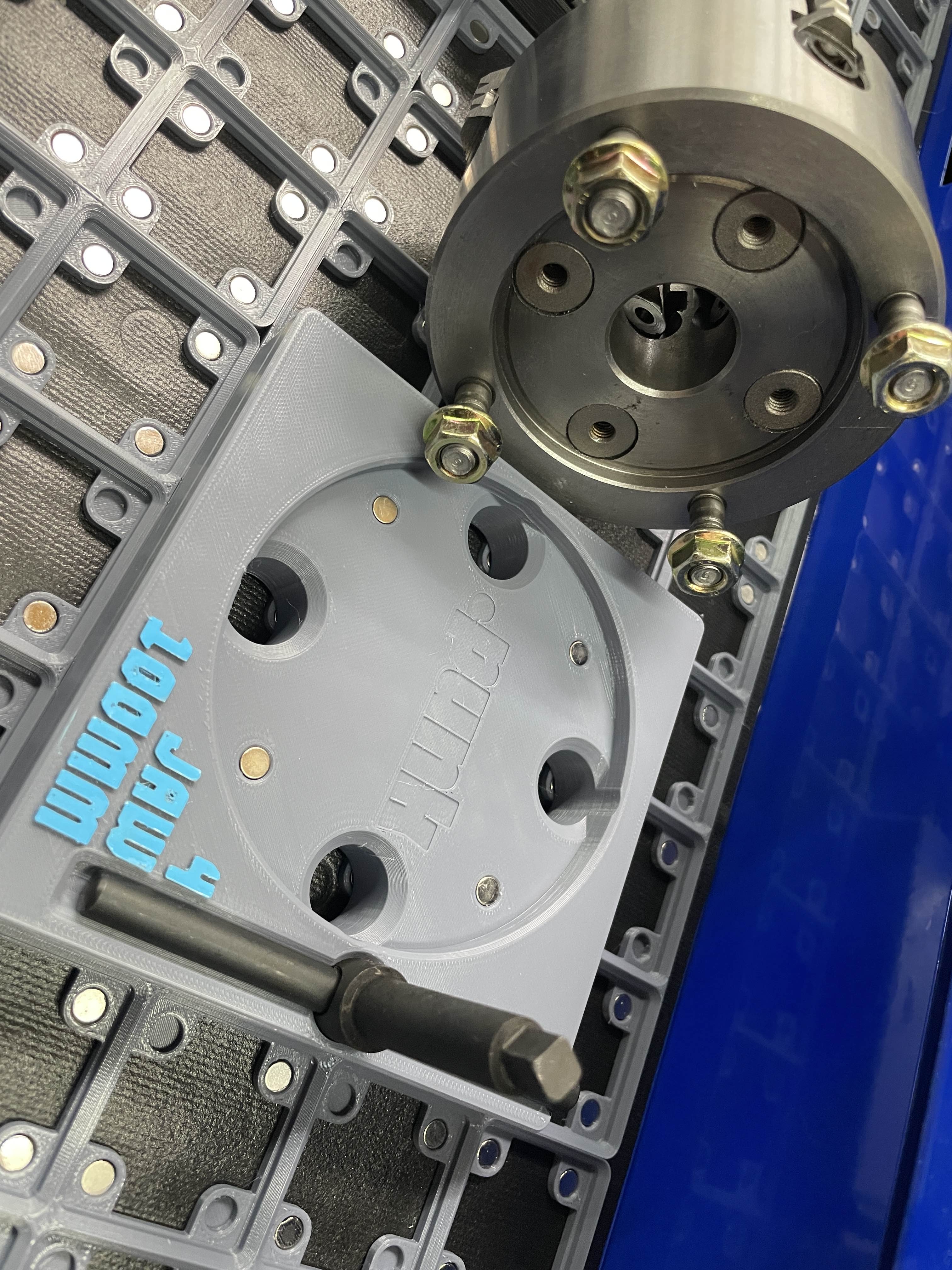 Gridfinity 4-Jaw 100mm Lathe Chuck Holder by dotPUNK Labs | Download ...