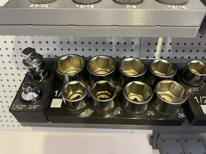 socket holder bin 23-32 metric, gridfinity by Richard Schalander ...