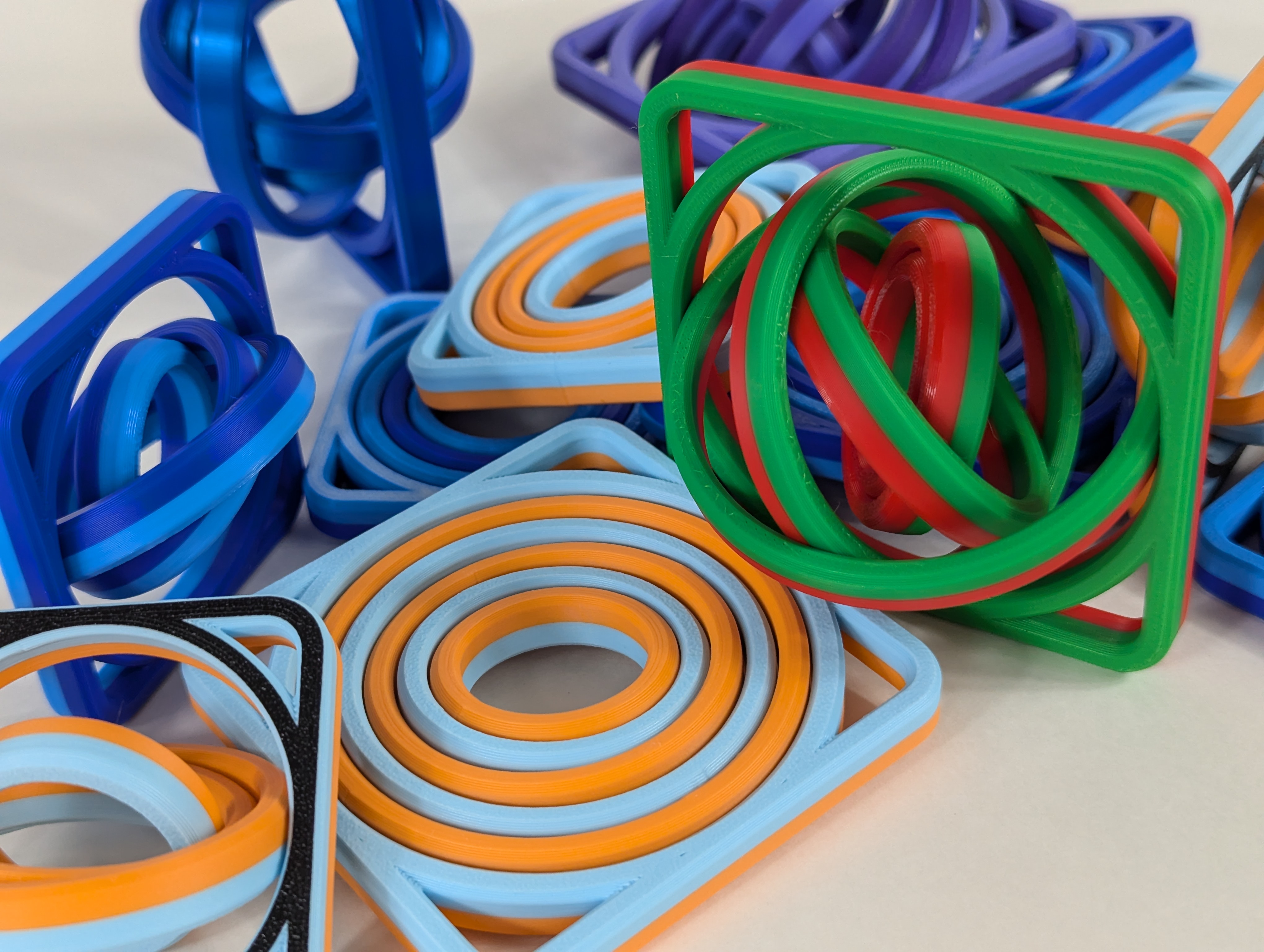 Square Gyro Fidget 4 Sizes by Grandpa 3DPrints | Download free STL ...