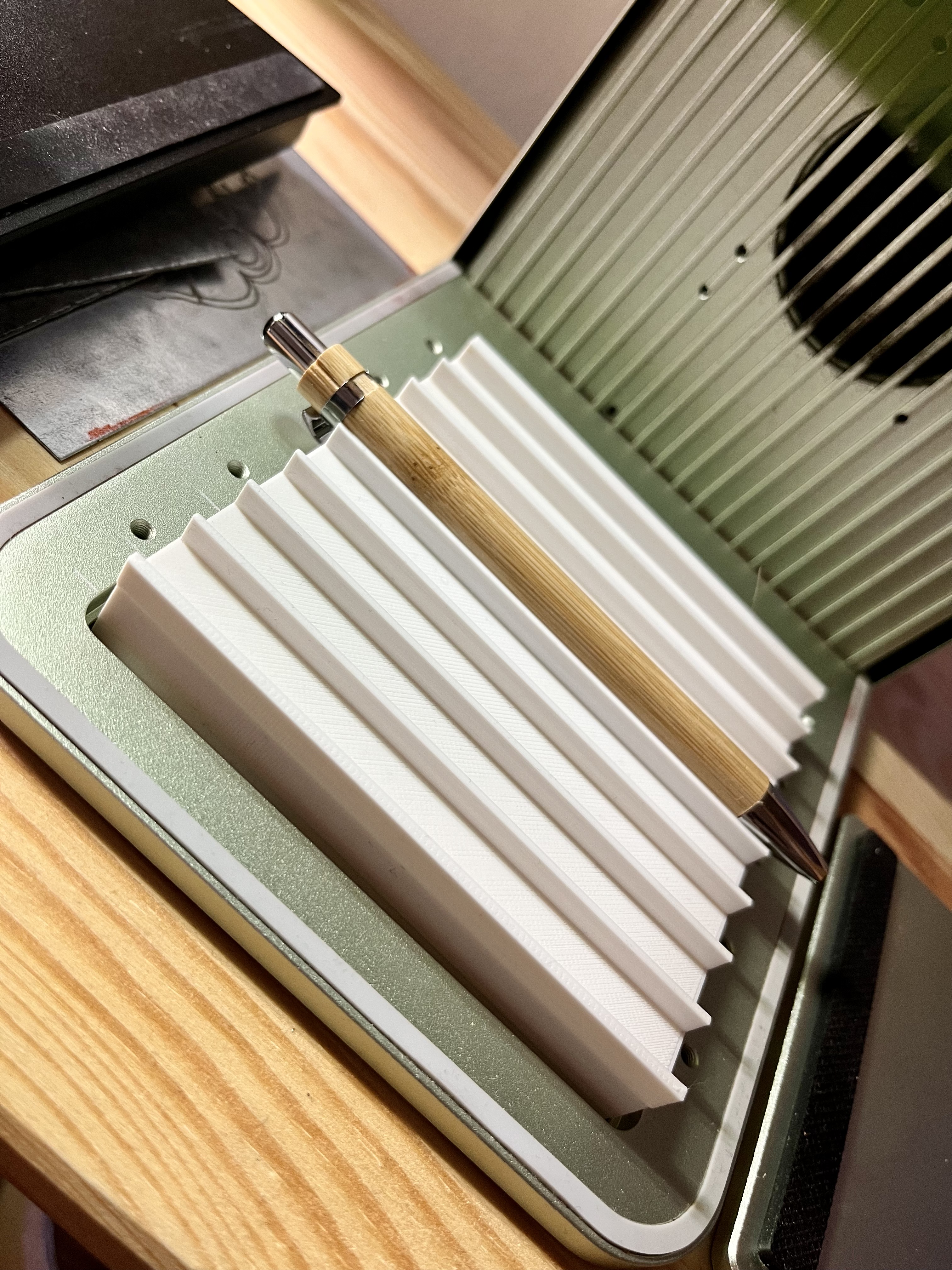 Xtool F1 Pencil mounting plate by xSXHCx | Download free STL model ...