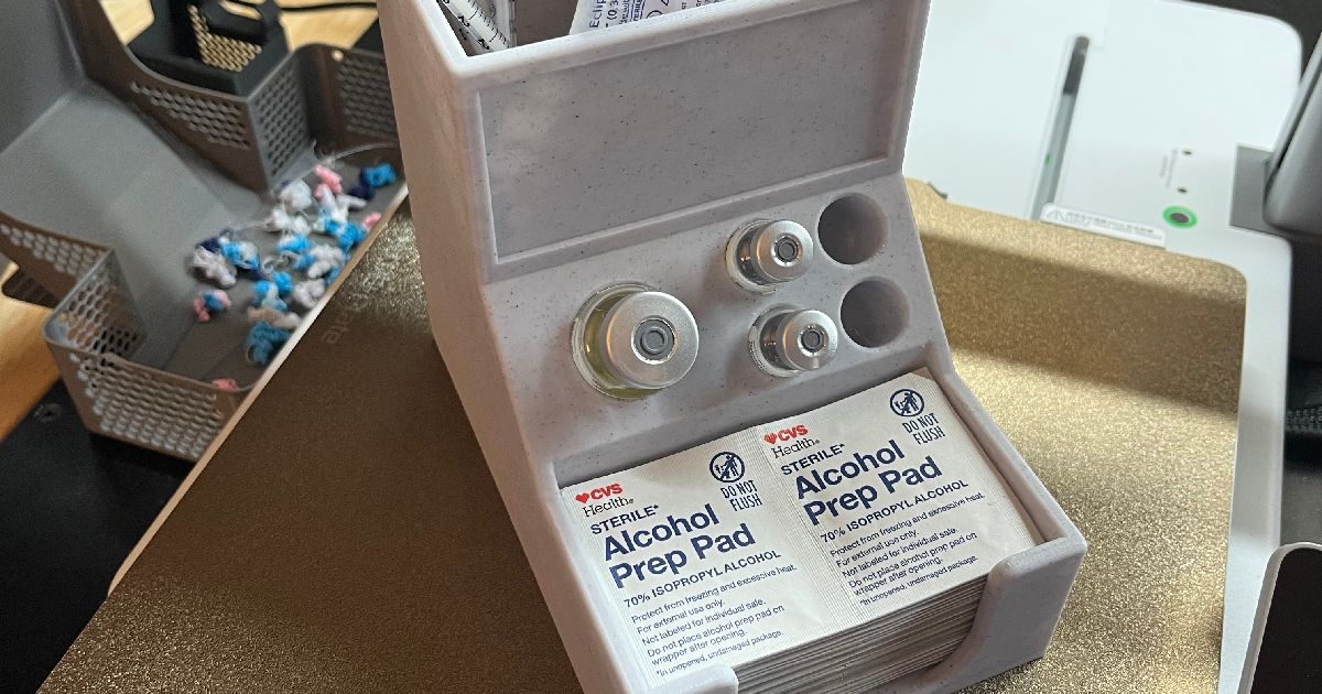 Vial Caddy w/Swab storage by Nick | Download free STL model ...