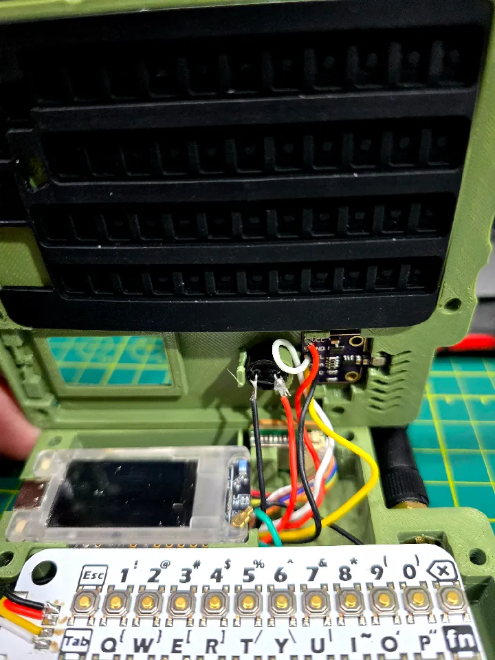 NRF-TXT - Standalone Meshtastic communicator (Heltec T114) by ...