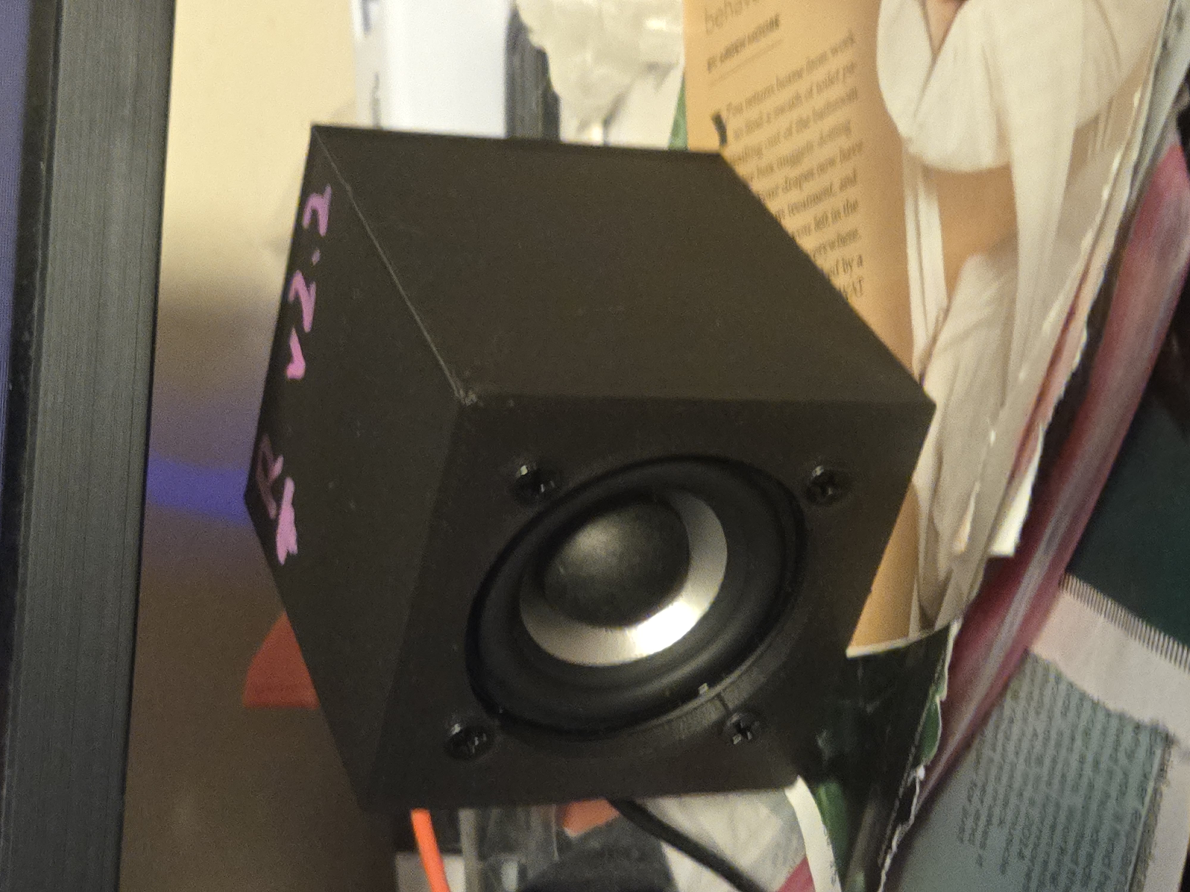 SP3DKER V2.2 2 inch speaker enclosure by Newbie but engineering ...