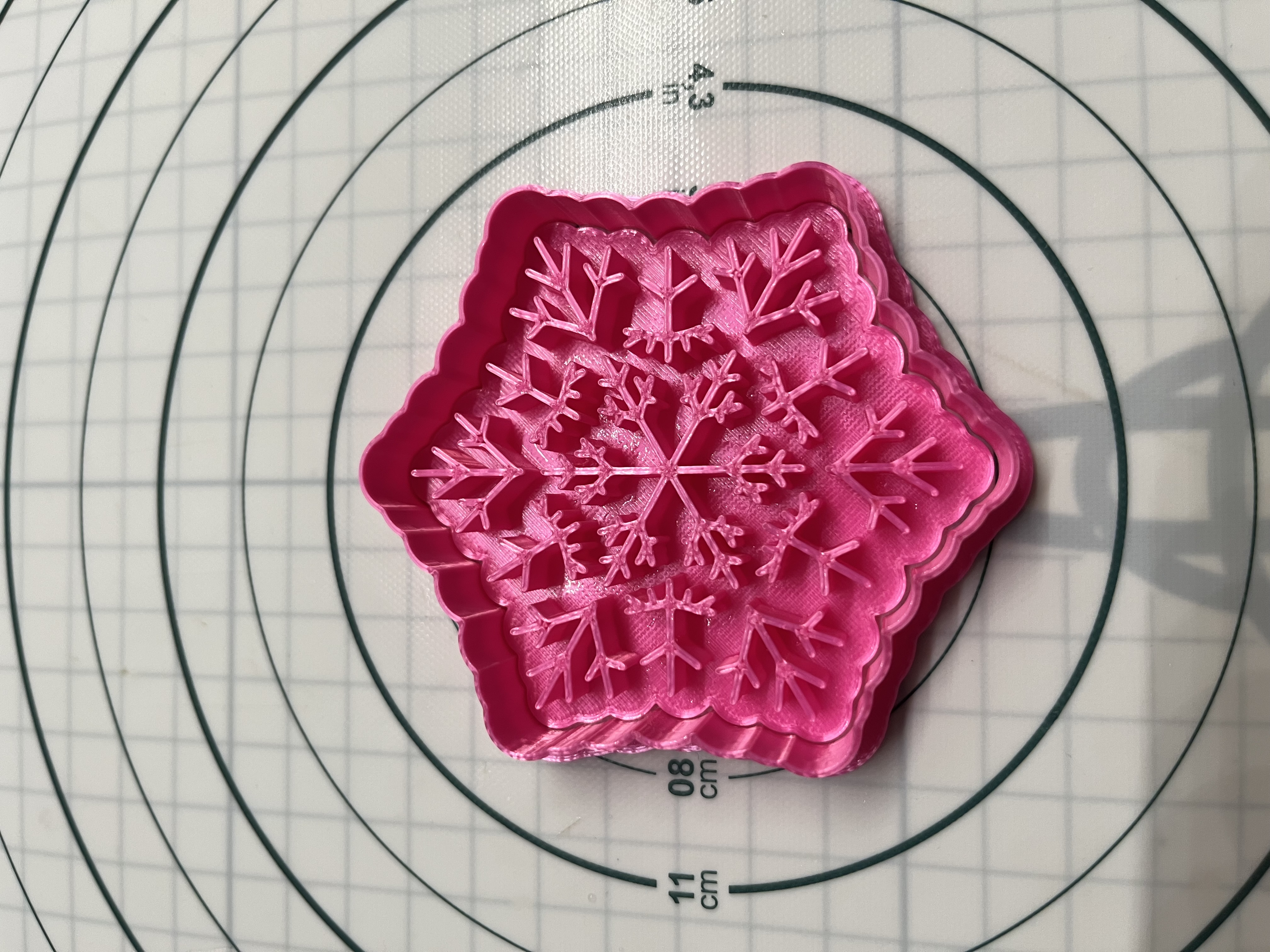 Snowflake 3 cookie cutter by Coarse | Download free STL model ...
